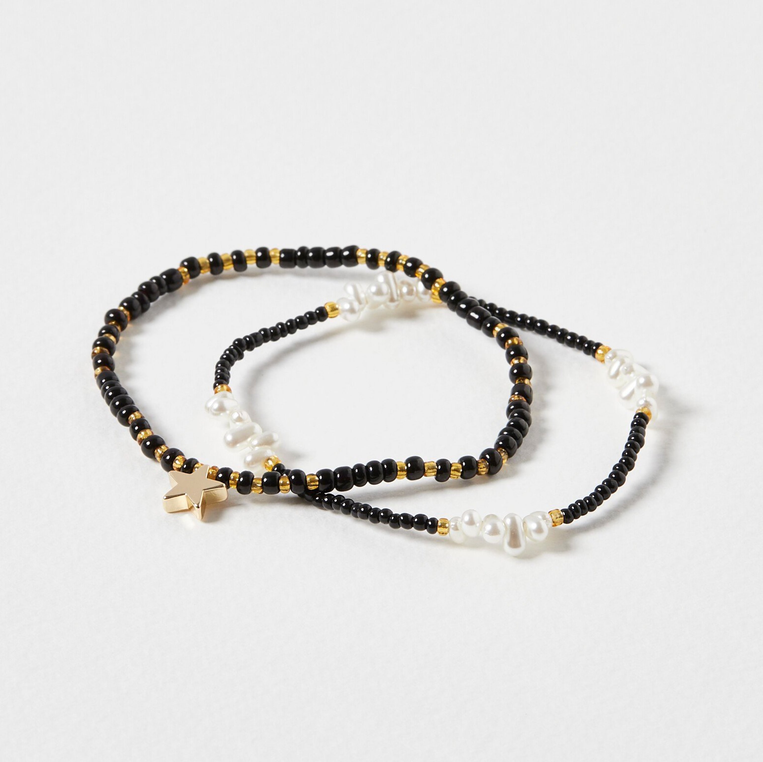 How to Measure Your Bracelet Size | Oliver Bonas