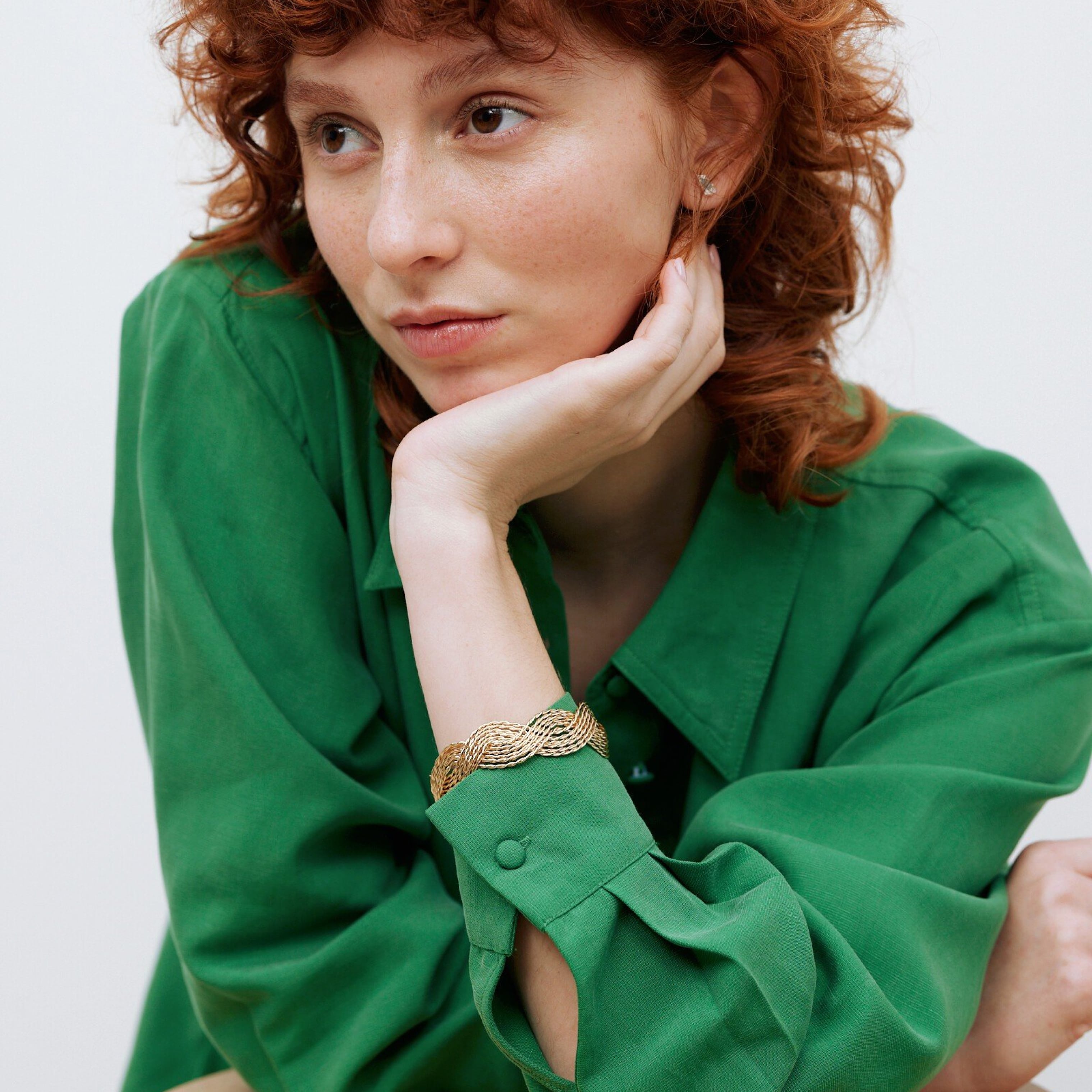 How to Measure Your Bracelet Size | Oliver Bonas