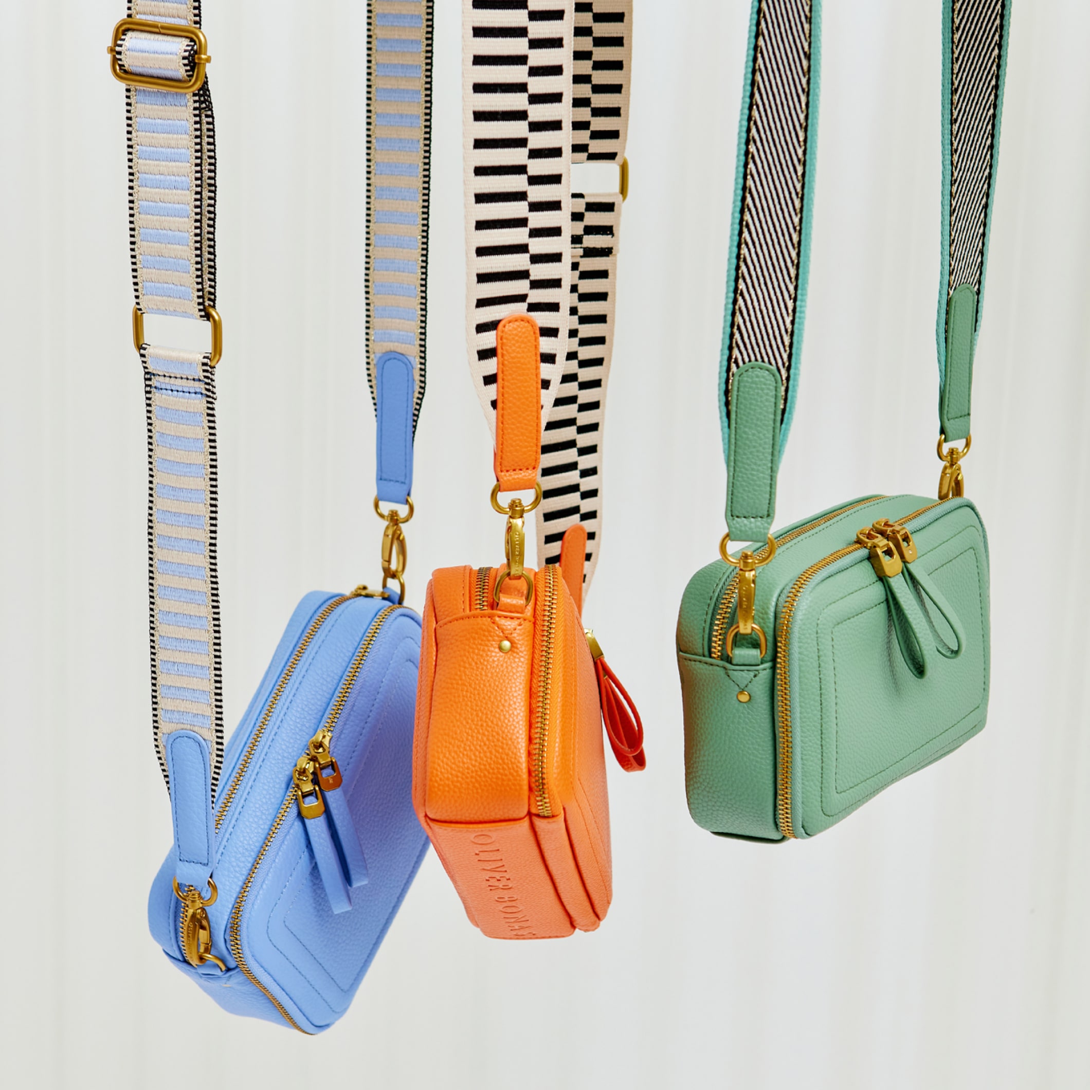 How to Wear a Crossbody Bag | Oliver Bonas