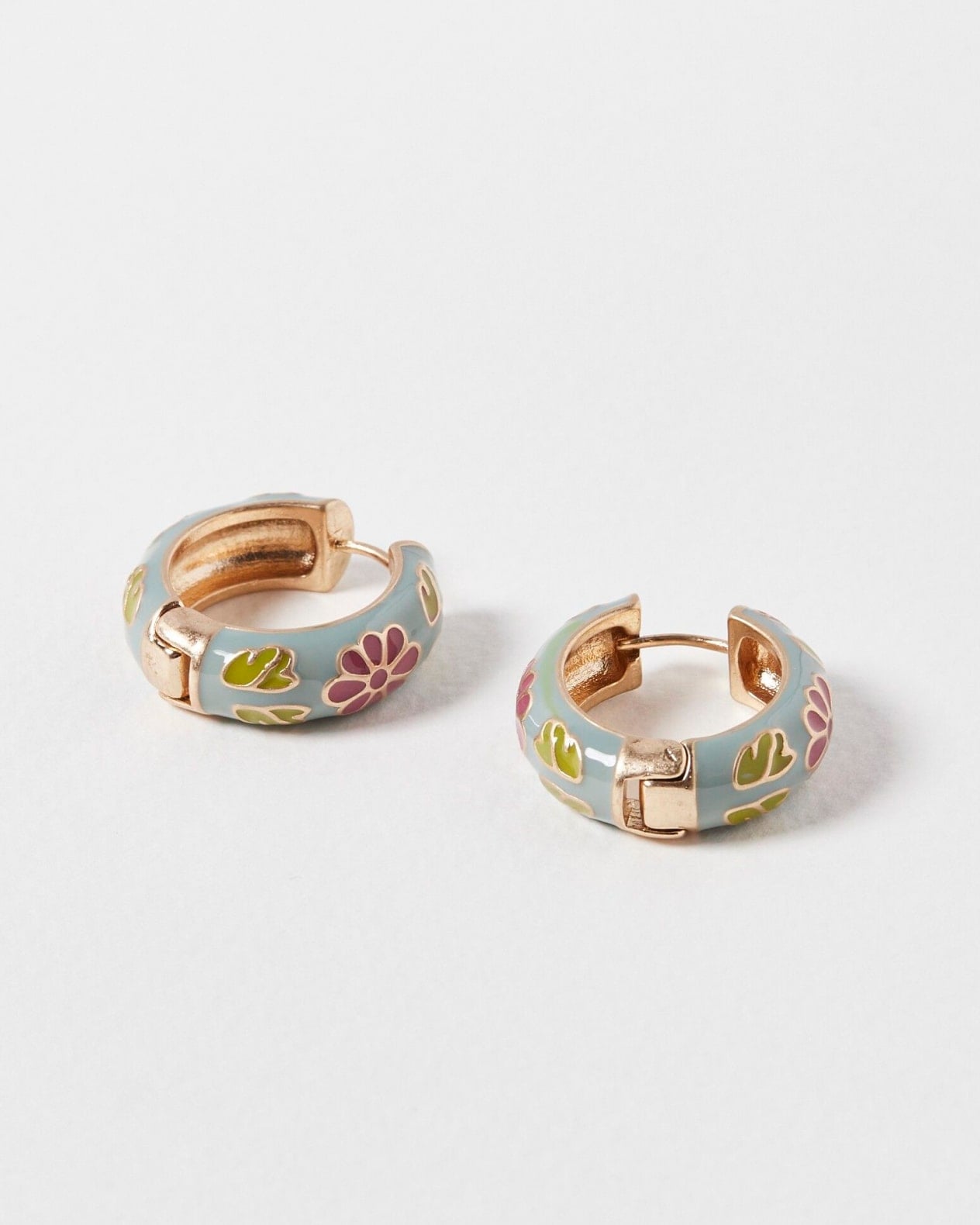 Guide to Enamel Jewellery | Oliver Bonas