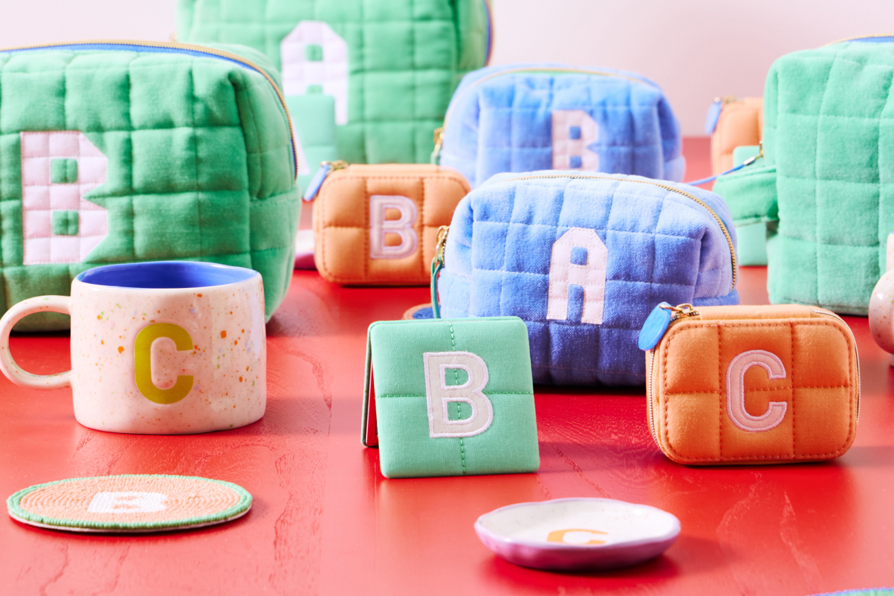 Fresca Alphabet White Speckle Ceramic Initial Mug | Oliver Bonas