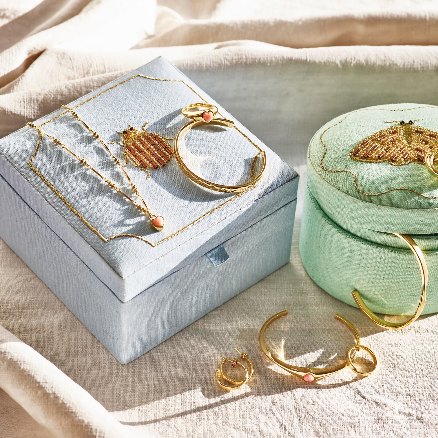 How to Store Jewellery | Storing & Organising Jewellery | Oliver Bonas