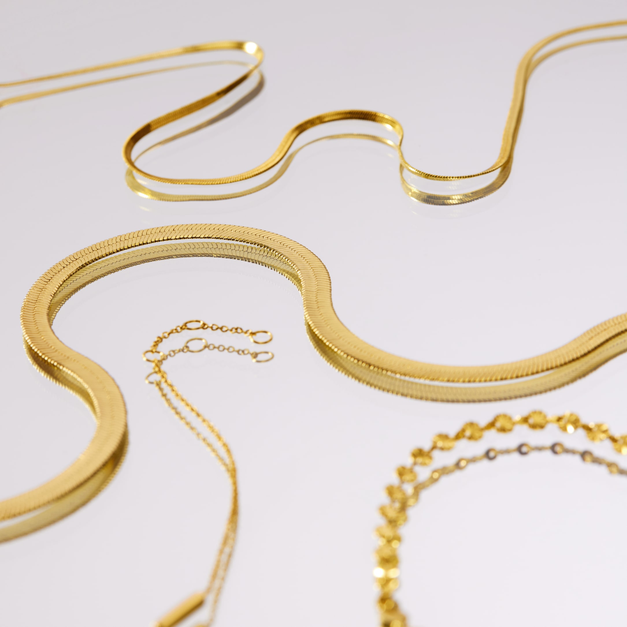 12 Types of Necklace Chains Explained | Oliver Bonas