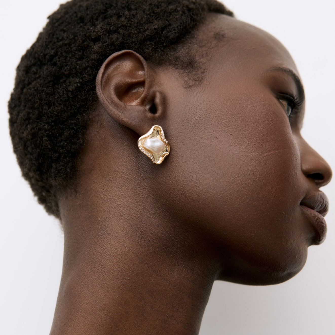 Trending earring styles for 2025 | Oliver Bonas