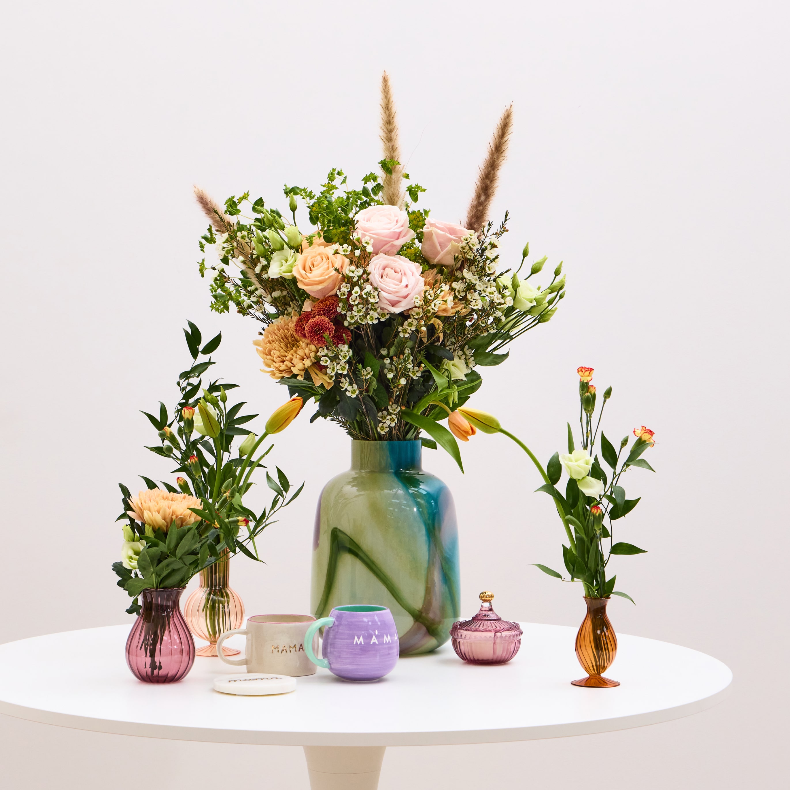 How to Style Flower Arrangements in Vases | Oliver Bonas