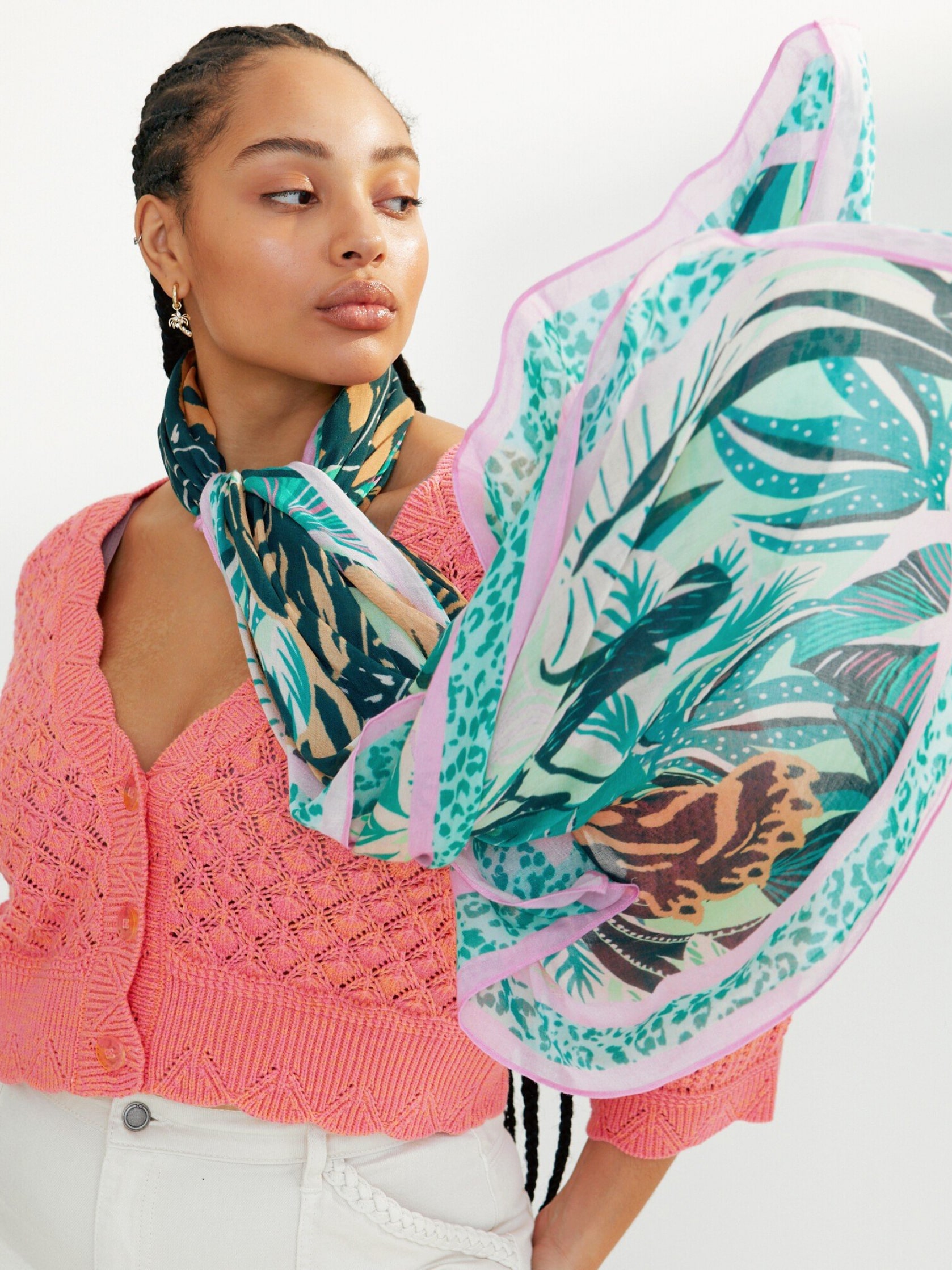 The Best Clothes to Wear in Hot Weather | Oliver Bonas