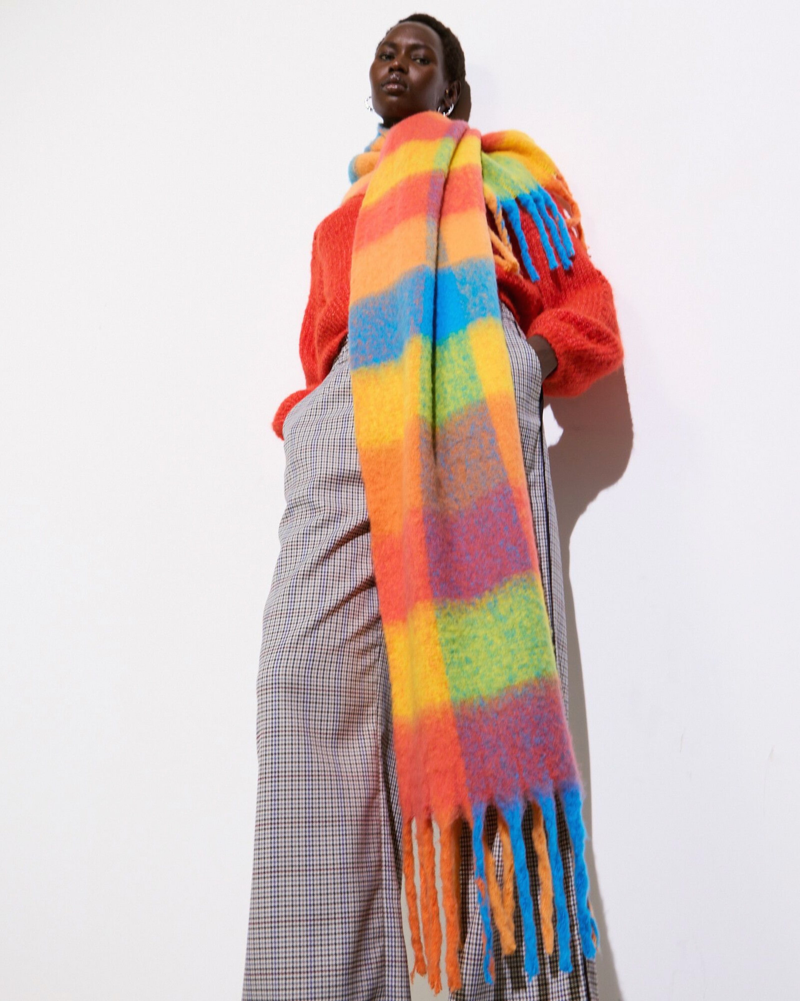 How to tie scarves | 8 ways to wear your scarf | Oliver Bonas