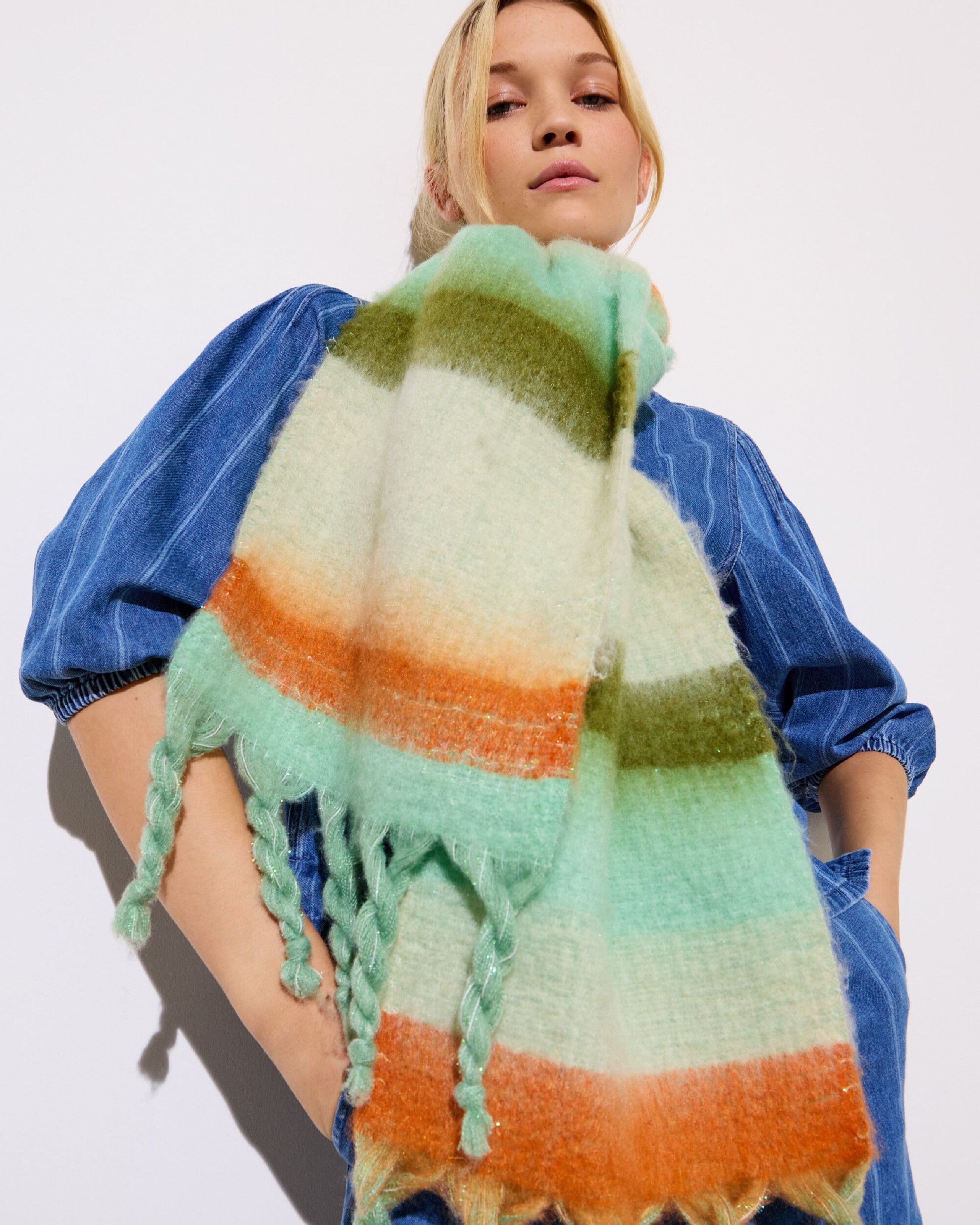 How to tie scarves | 8 ways to wear your scarf | Oliver Bonas