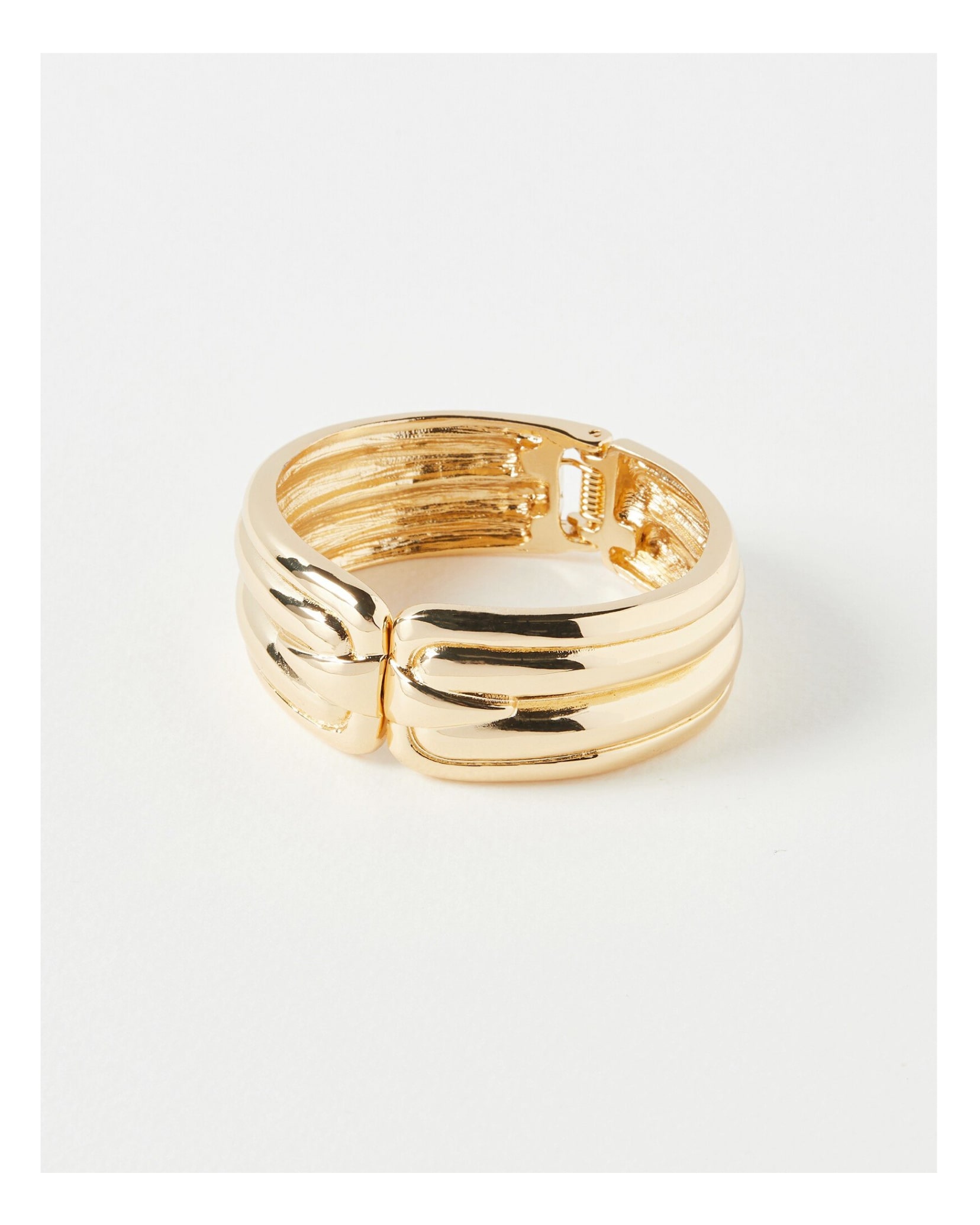 3 Ways to Style Gold & Silver Jewellery | Oliver Bonas