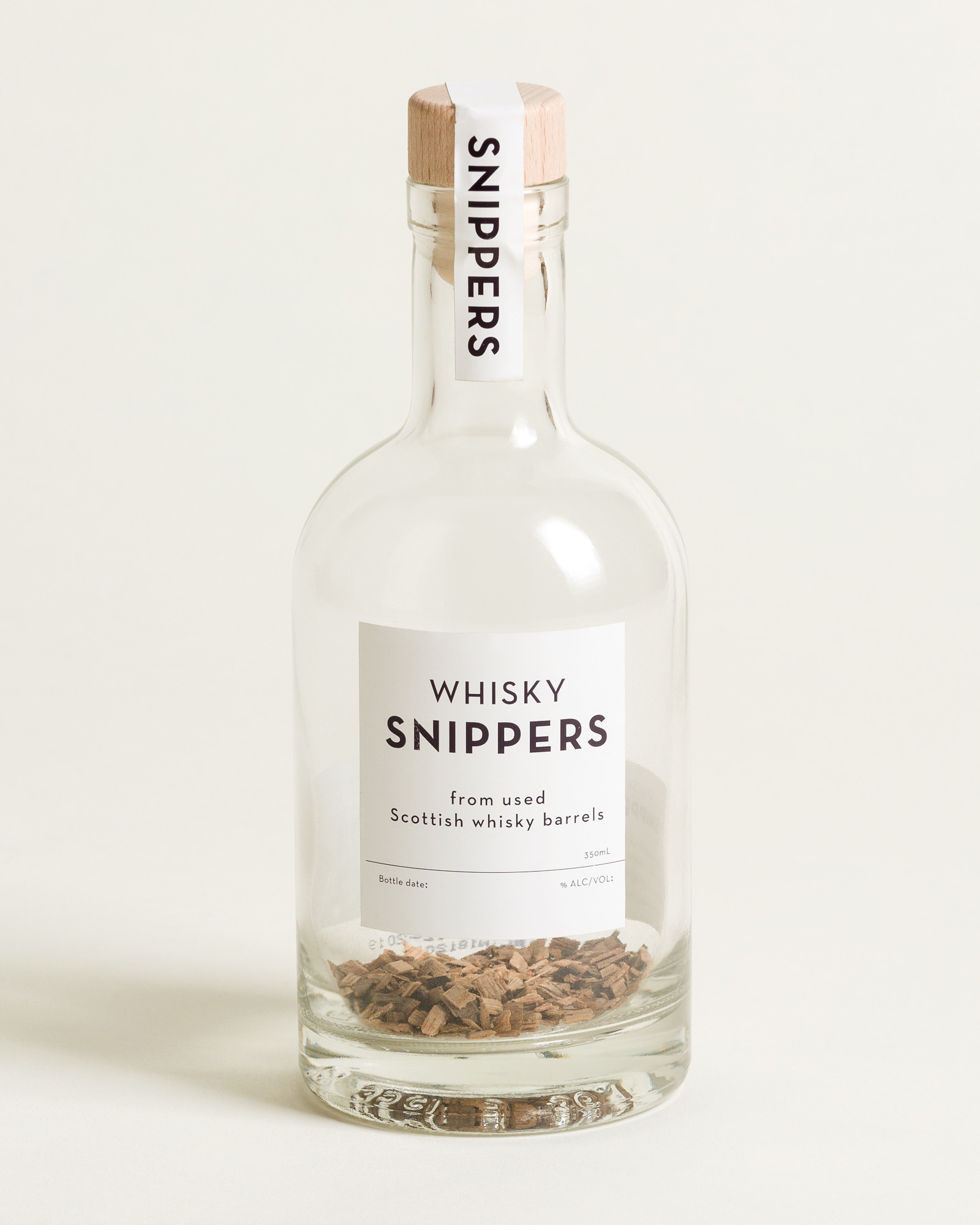 Whisky Snippers Wood Chips | Oliver Bonas