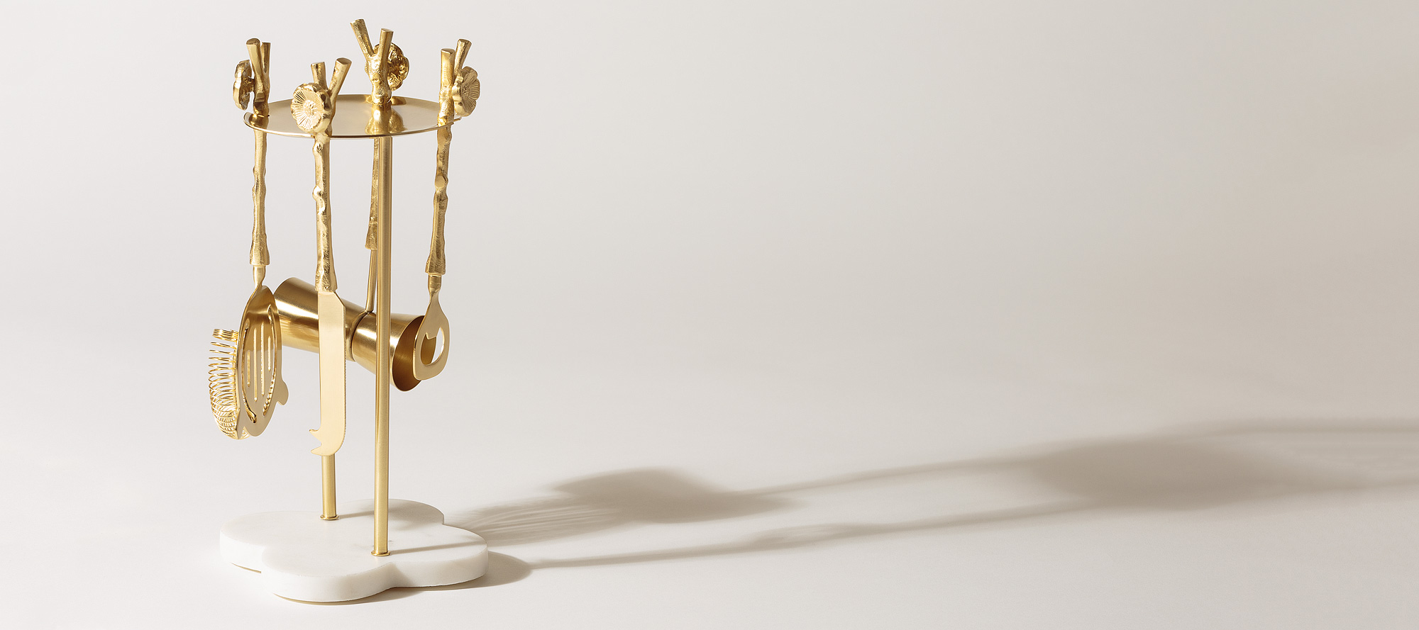 Floral Gold Bar Tools Set | Oliver Bonas