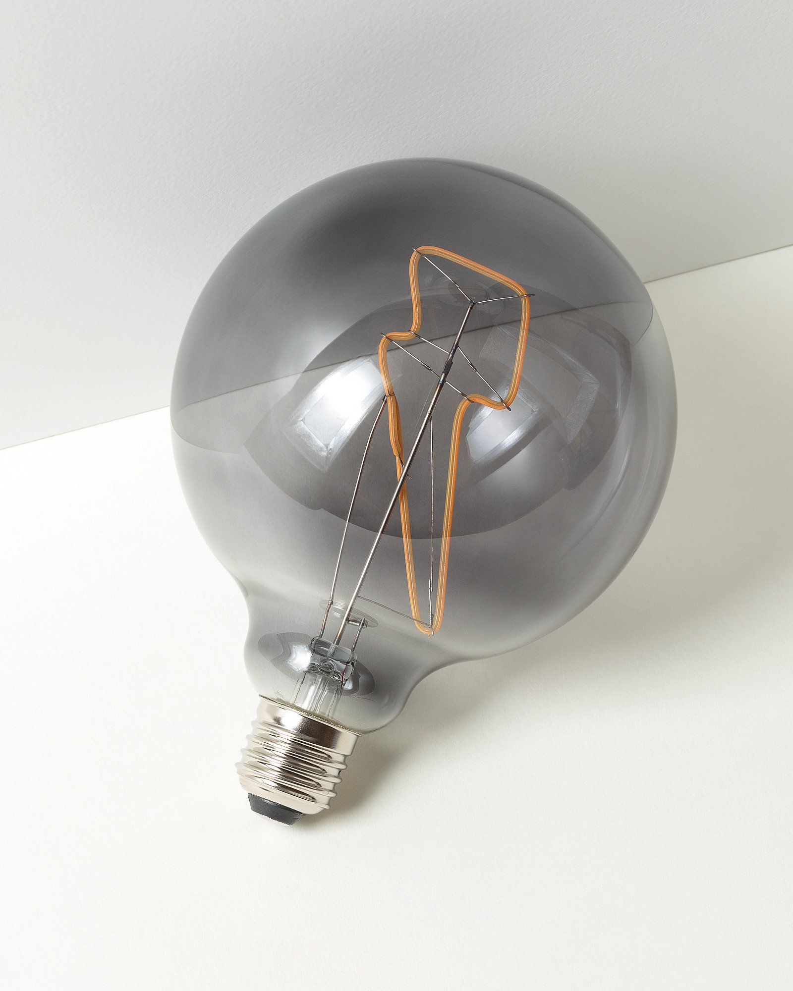 Tenki E27 90lm 2W Lightning Bolt LED Light Bulb | Oliver Bonas