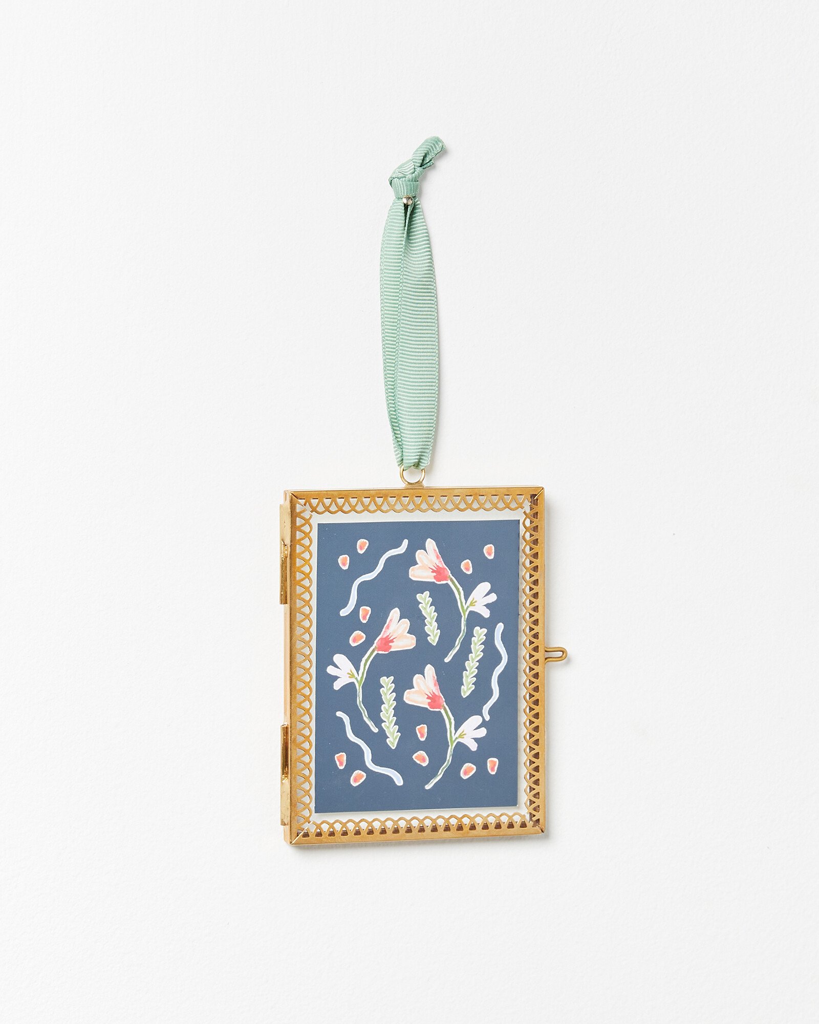 Lace Edge Gold Hanging Photo Frame 3x4" | Oliver Bonas