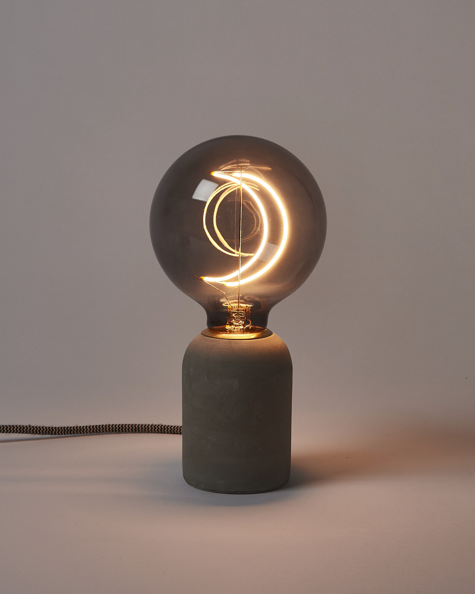 Crescent Moon E27 90lm 2W LED Light Bulb | Oliver Bonas