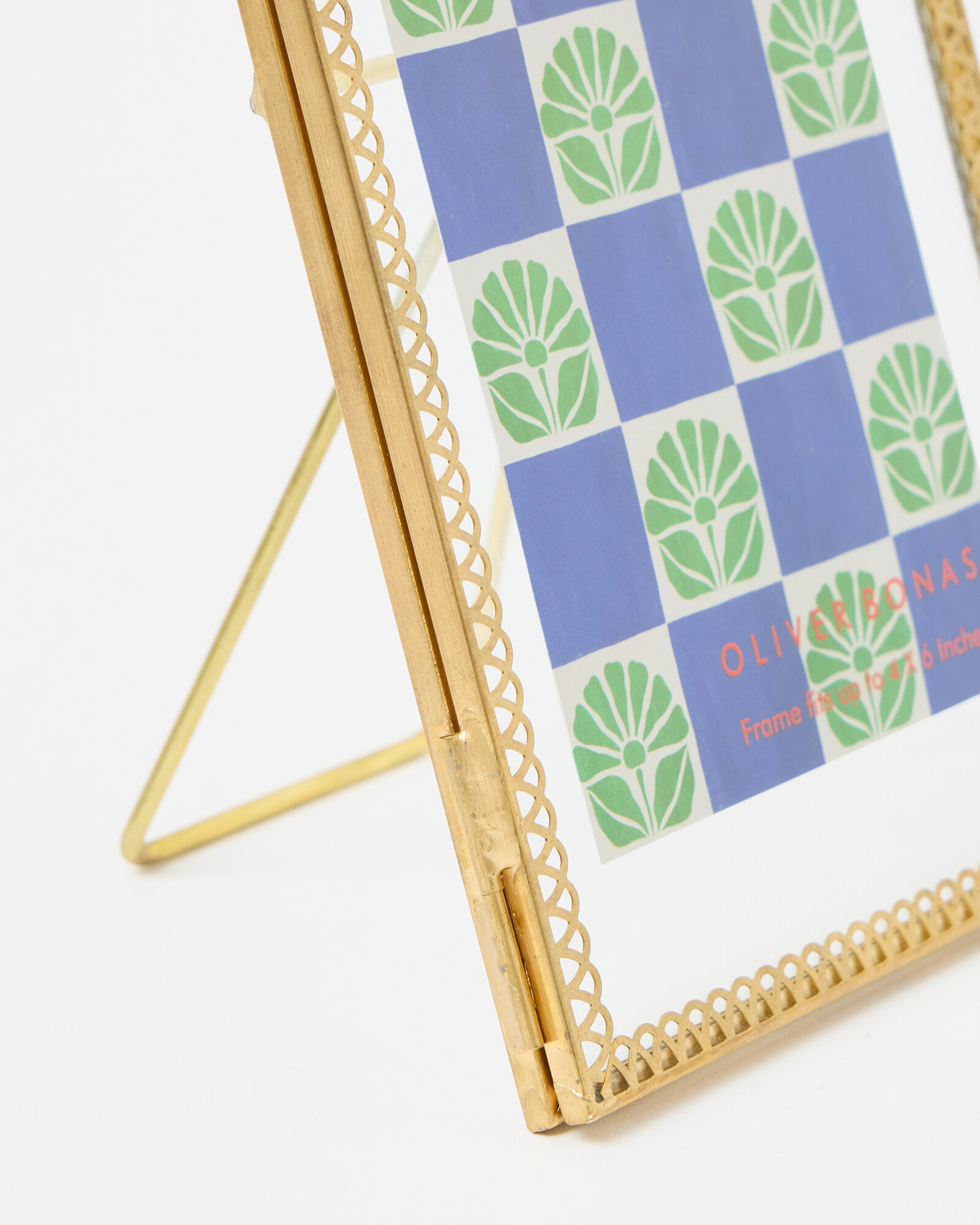 Lace Edge Gold Standing Portrait Photo Frame 6x4" | Oliver Bonas