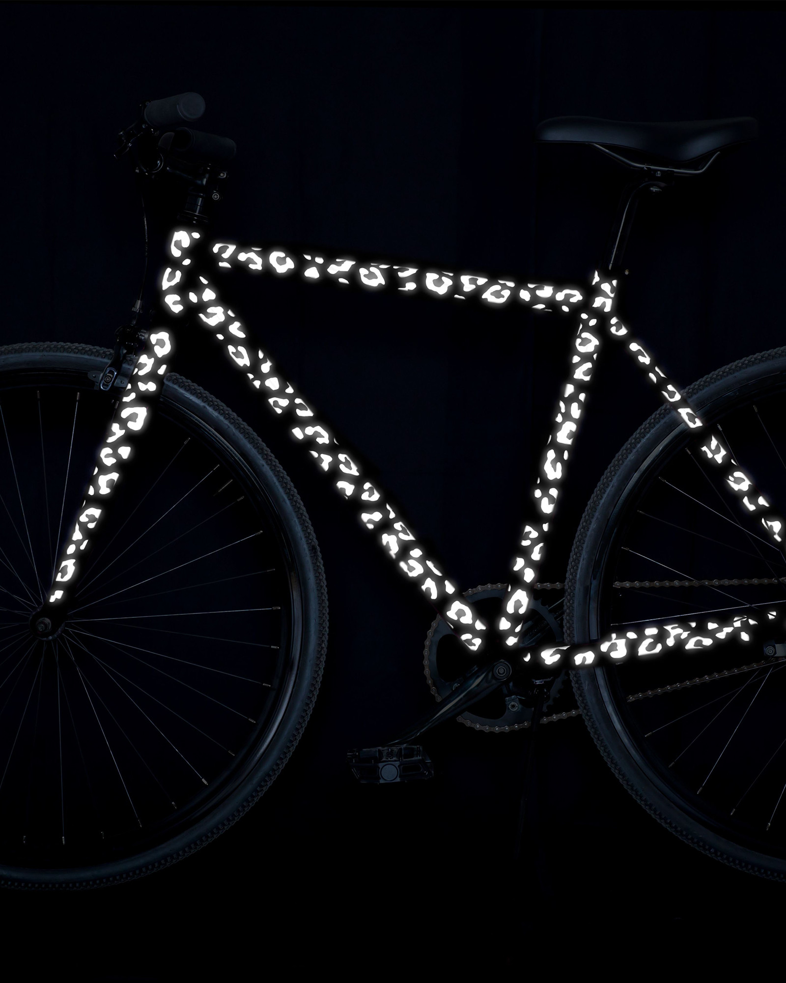 Sticky Leopard Print Reflectors | Oliver Bonas