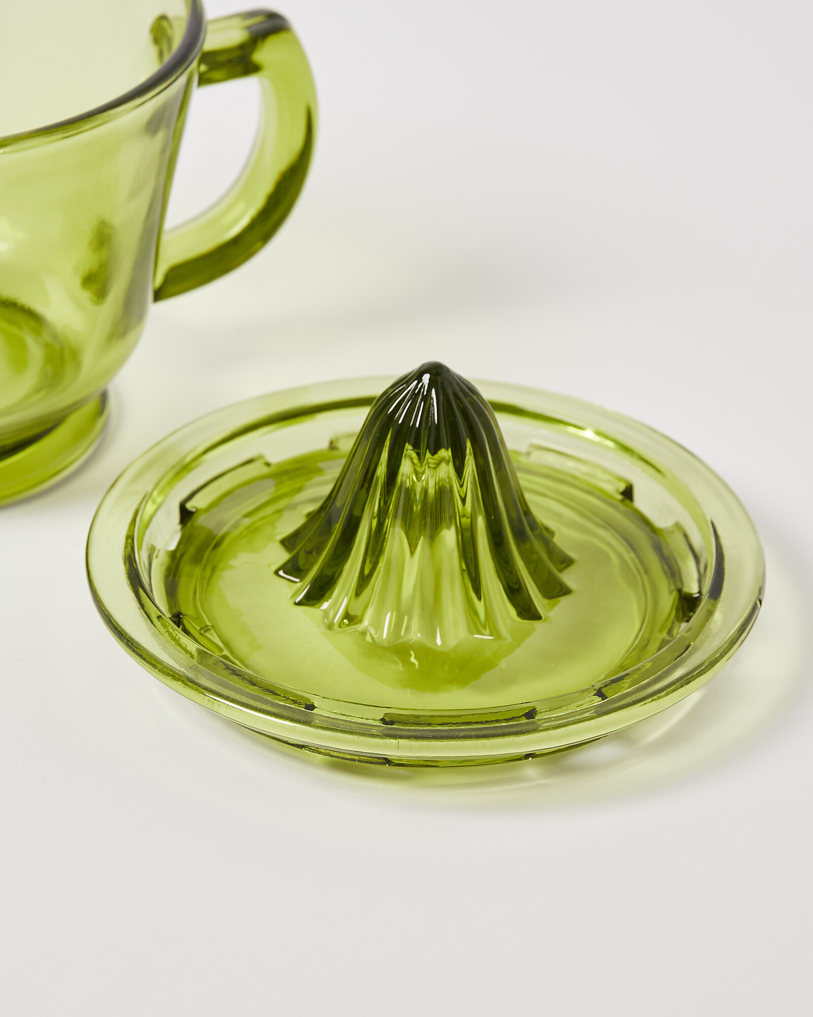 Green Glass Fruit Juicer & Jug | Oliver Bonas