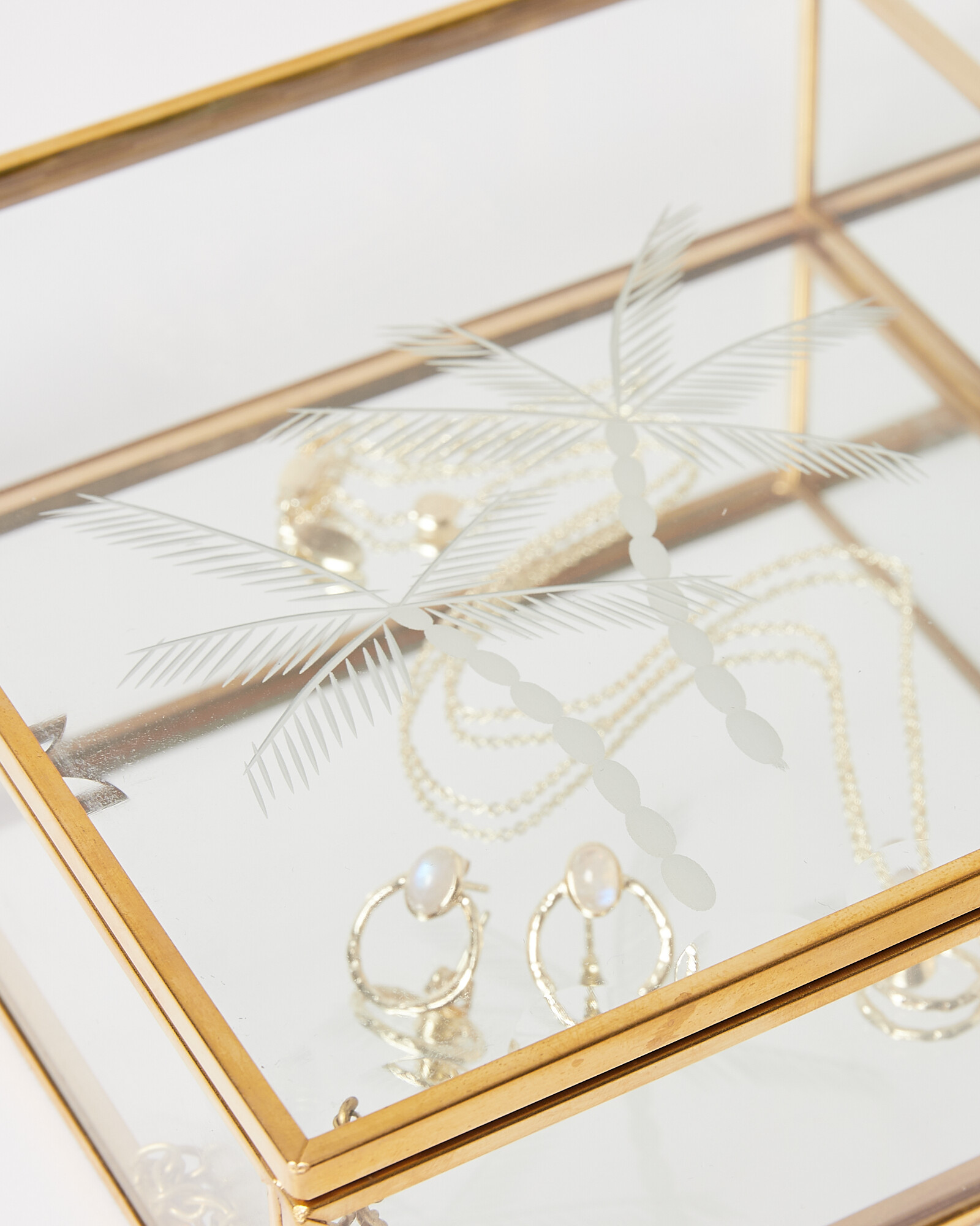 Paradise Gold & Glass Jewellery Box Medium | Oliver Bonas