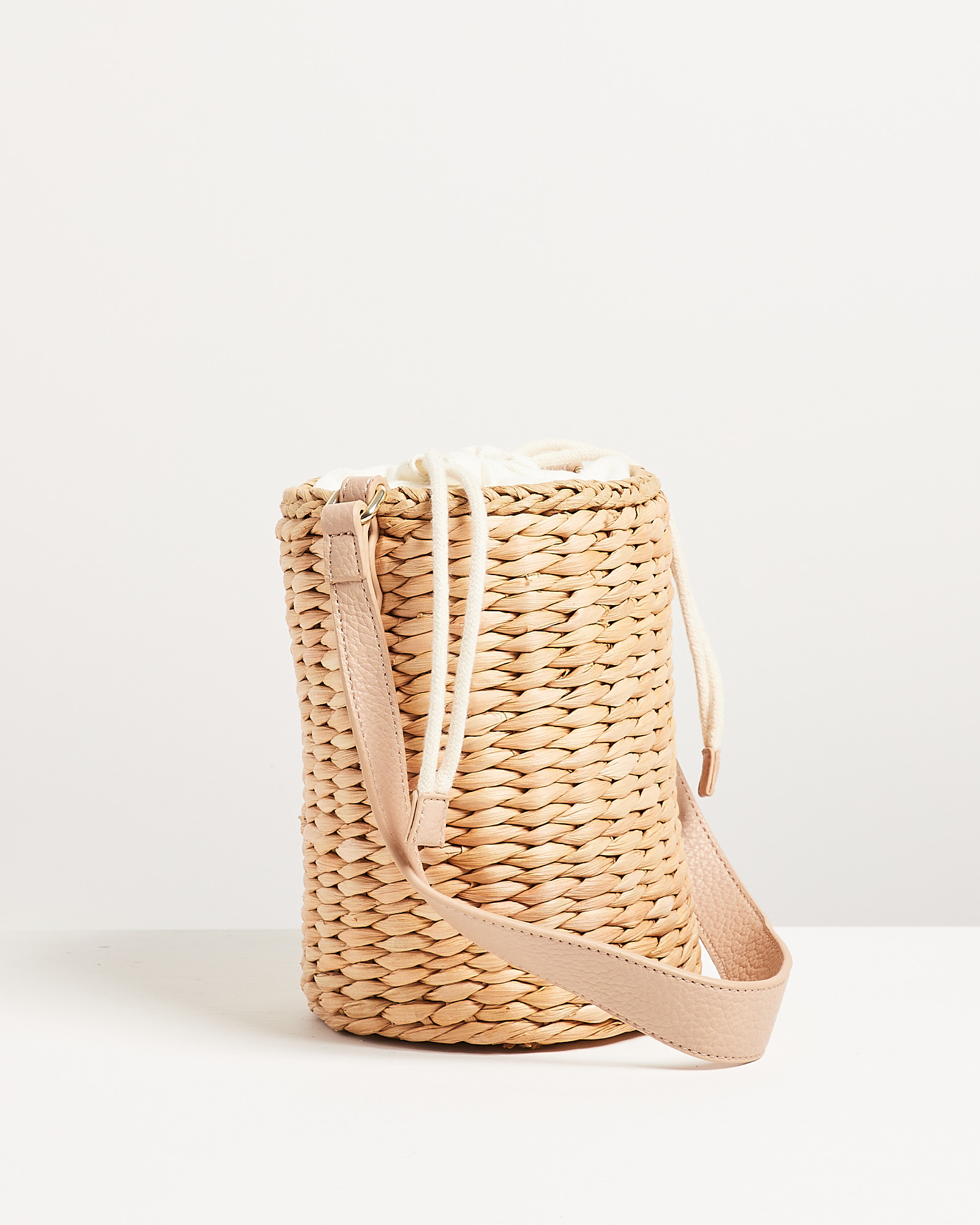 Winnie Weave Brown Bucket Tote Bag | Oliver Bonas