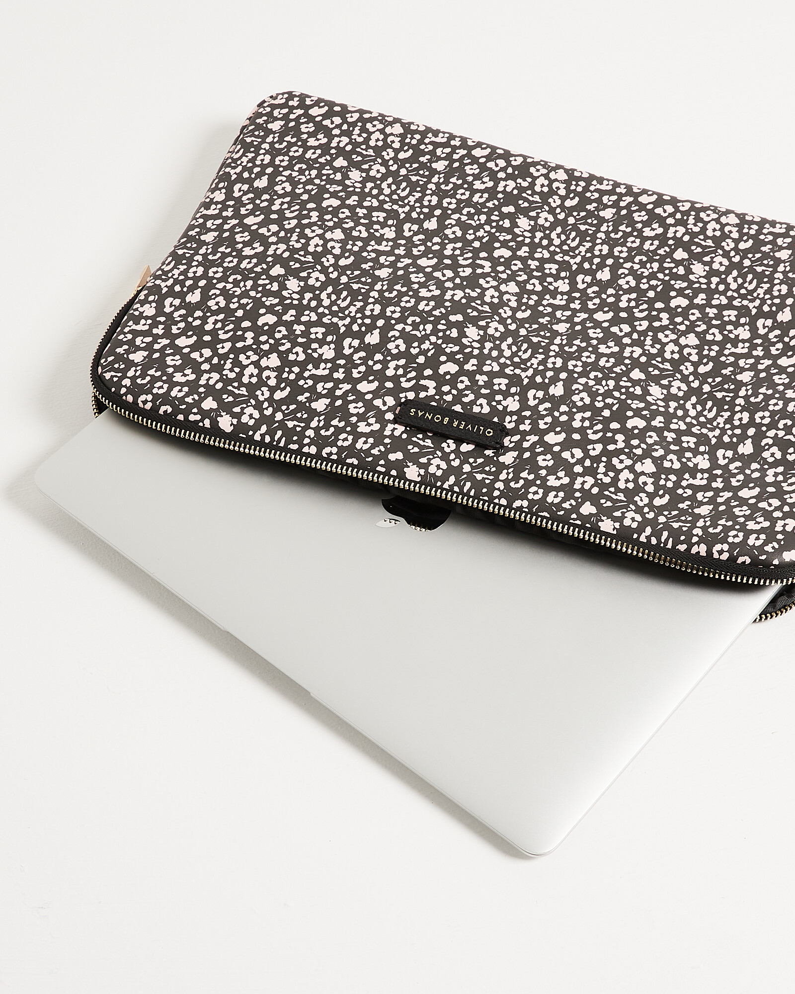 Leopard Print Black Laptop Case 13" | Oliver Bonas IE