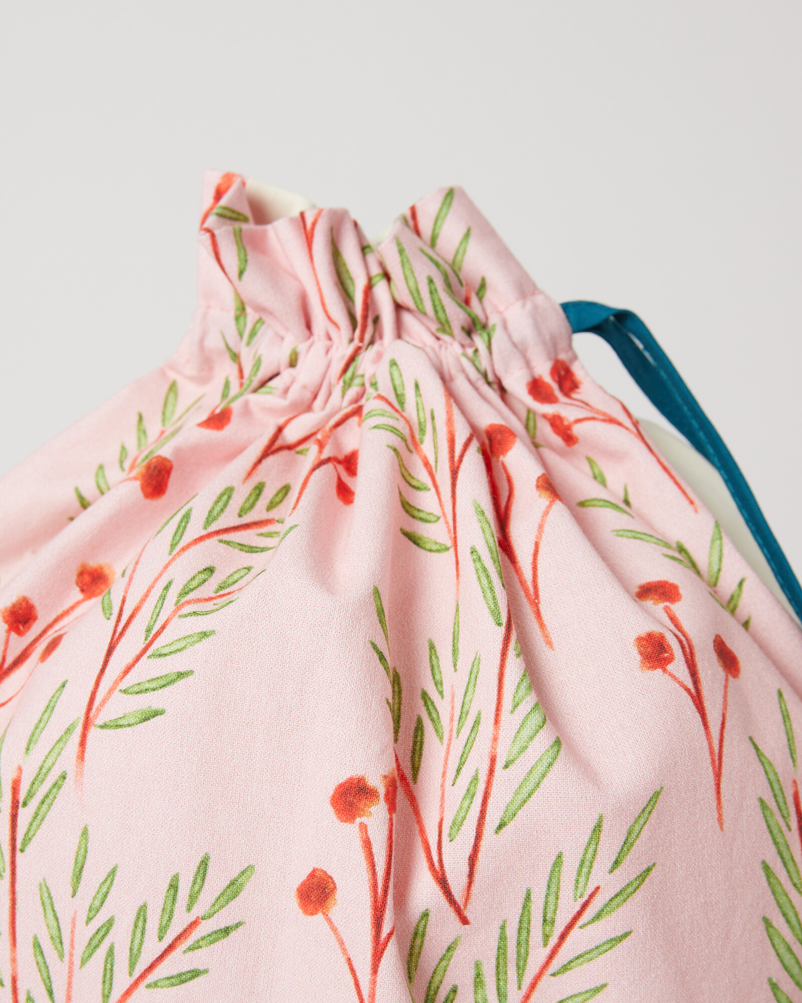 Kari Cotton Travel Bags Set of Two | Oliver Bonas