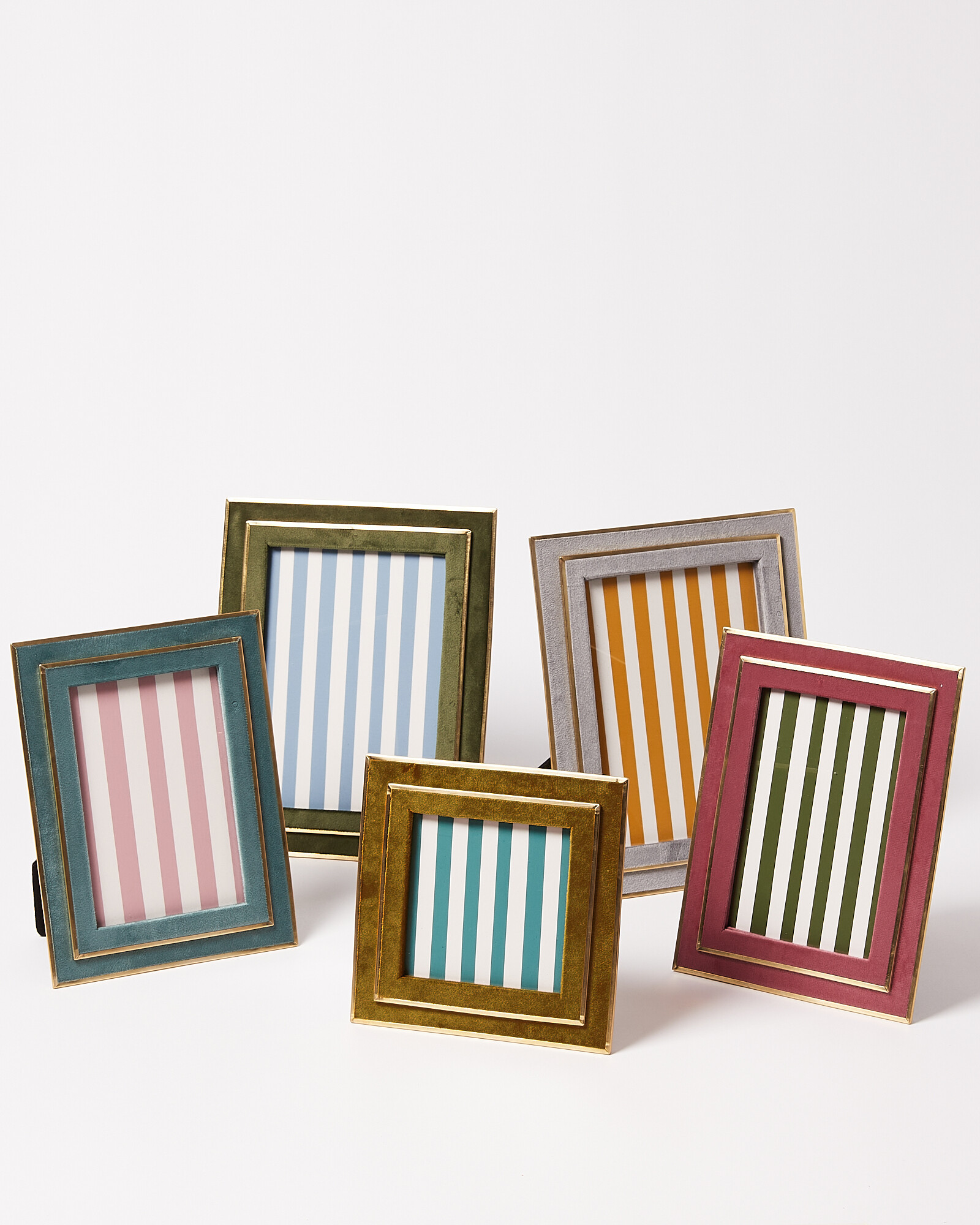 Blue Velvet Photo Frame 4x6" | Oliver Bonas