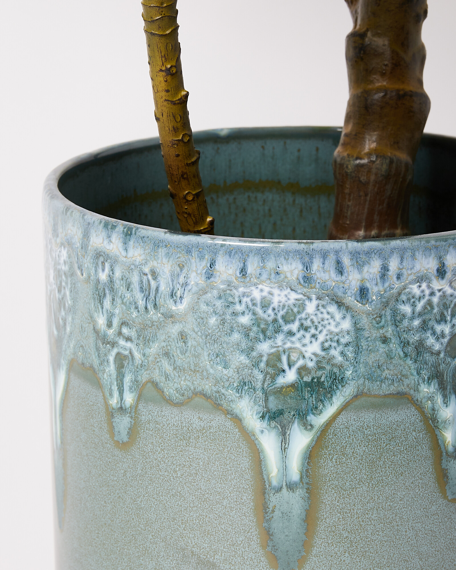 Semilla Light Blue Ceramic Plant Pot Large | Oliver Bonas