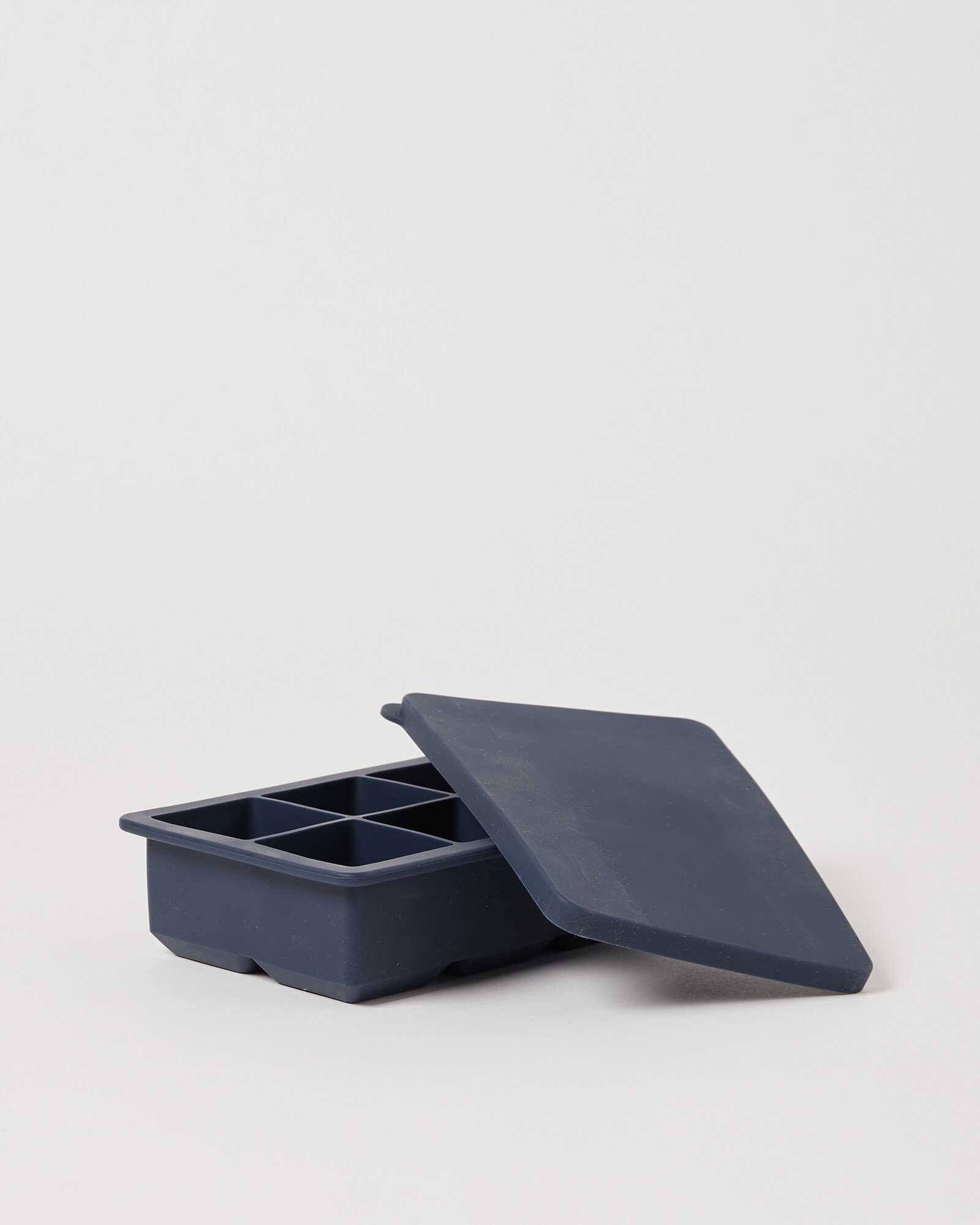 Giant Ice Cube Tray | Oliver Bonas