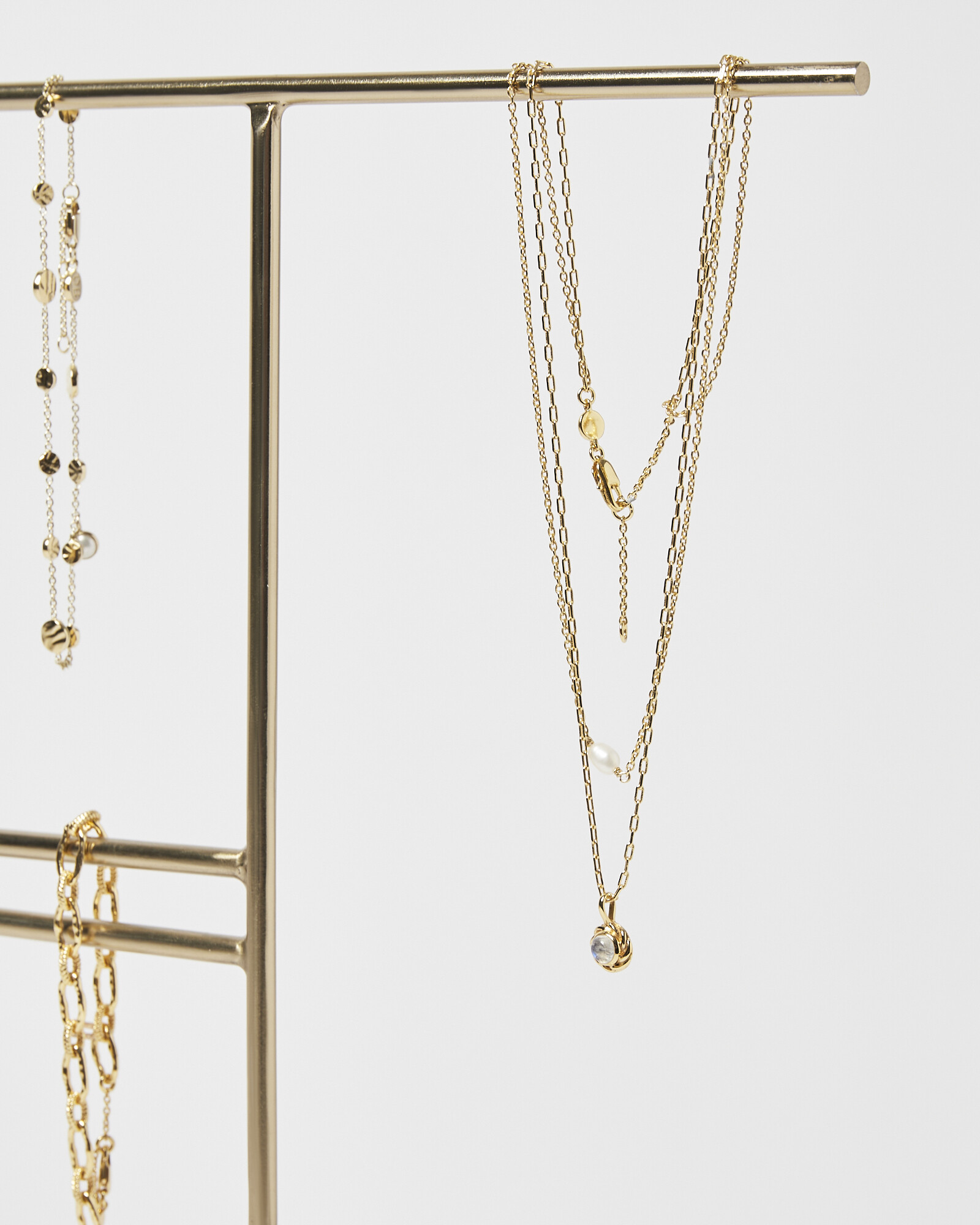 Gold Metal & White Marble Loop Jewellery Stand | Oliver Bonas