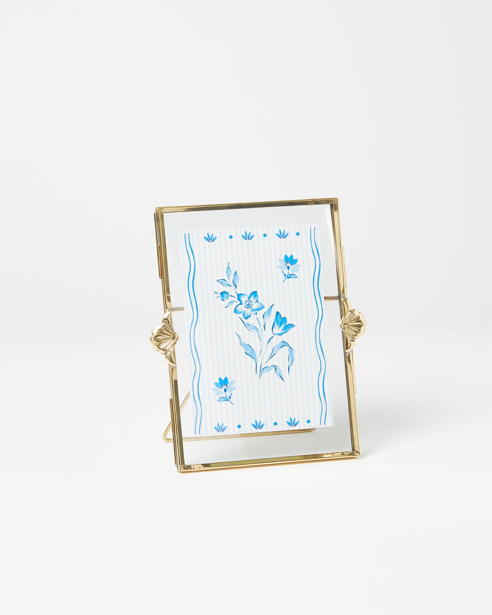 Ornate Deco Gold Metal Standing Photo Frame 5x7" | Oliver Bonas