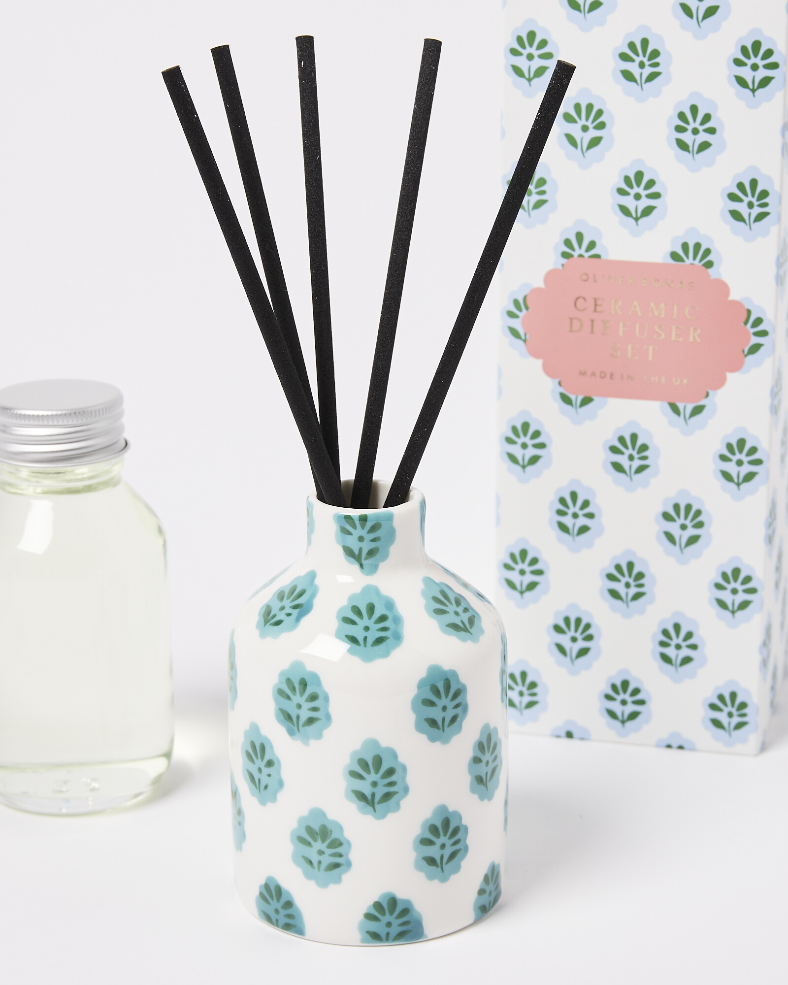 Avis Pomelo Ceramic Diffuser Gift Set | Oliver Bonas
