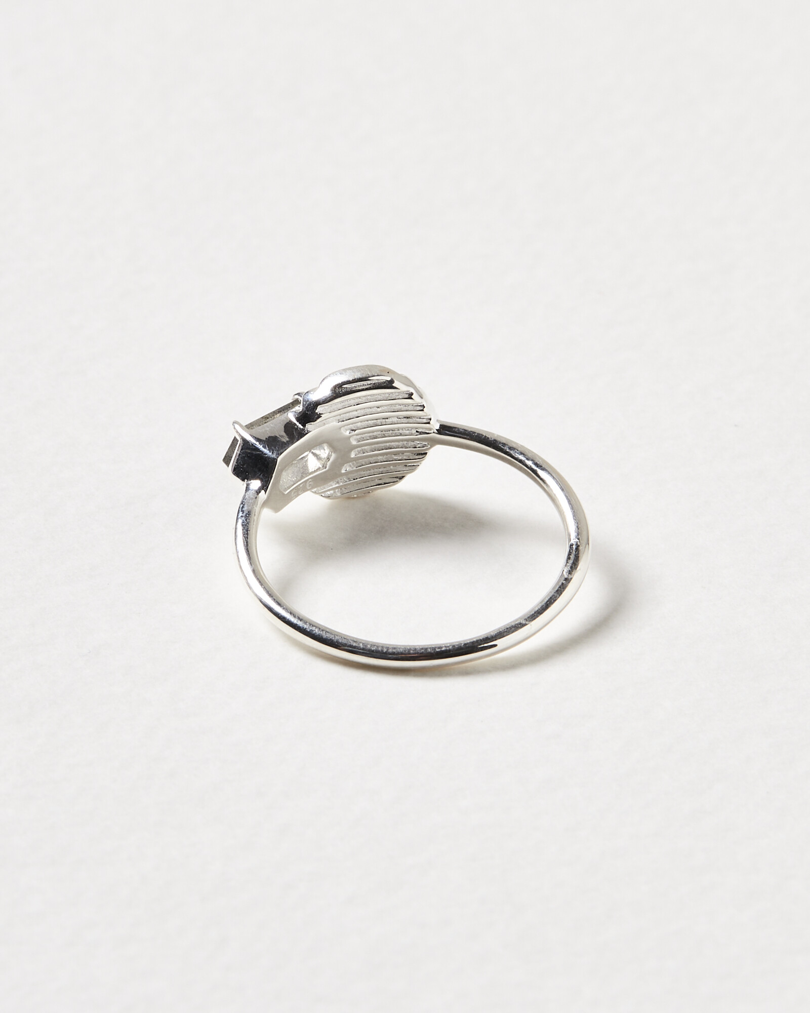 Sky Grey Labradorite & Circle Casting Silver Ring | Oliver Bonas