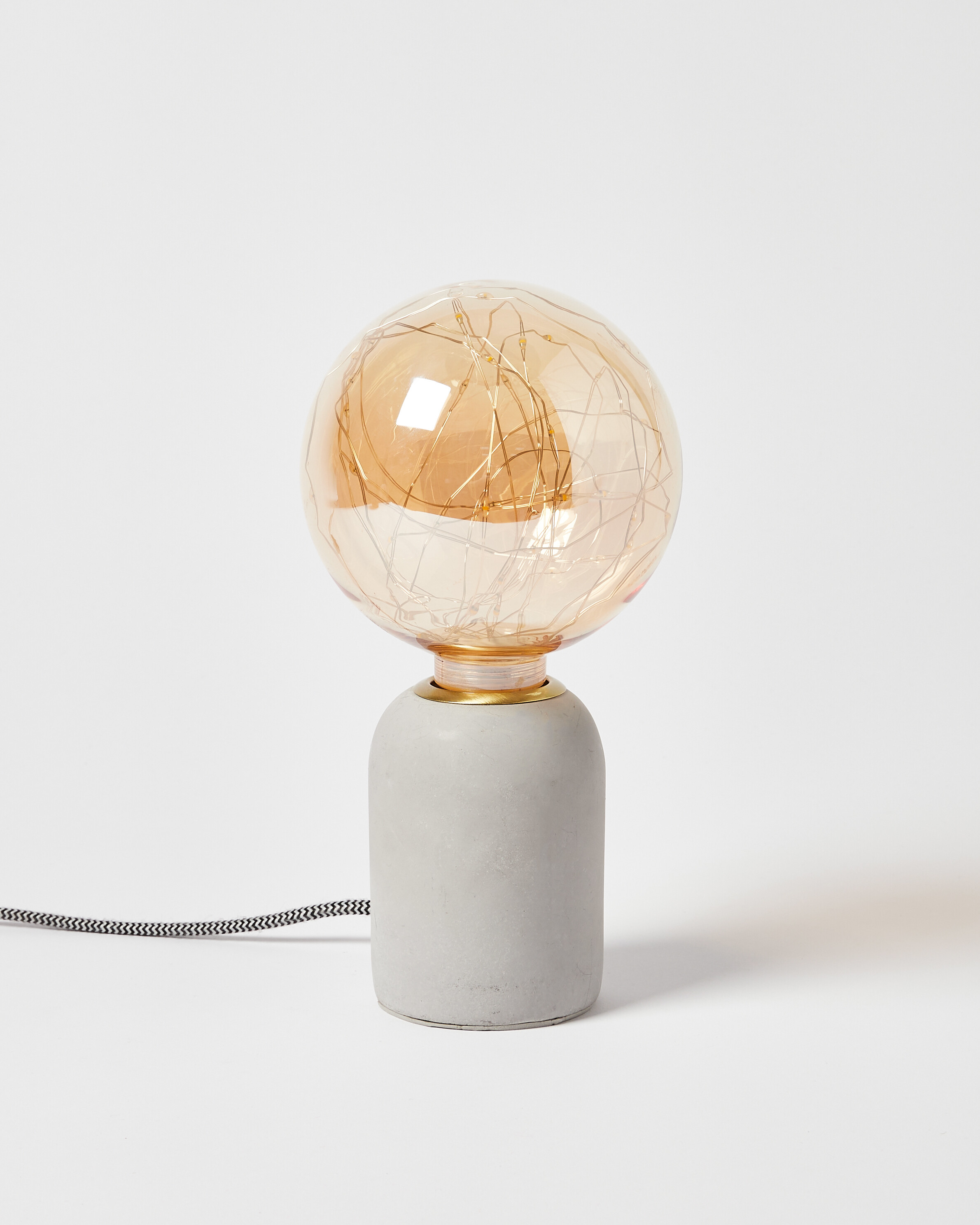 Stars Gold E27 50lm 2W LED Light Bulb | Oliver Bonas