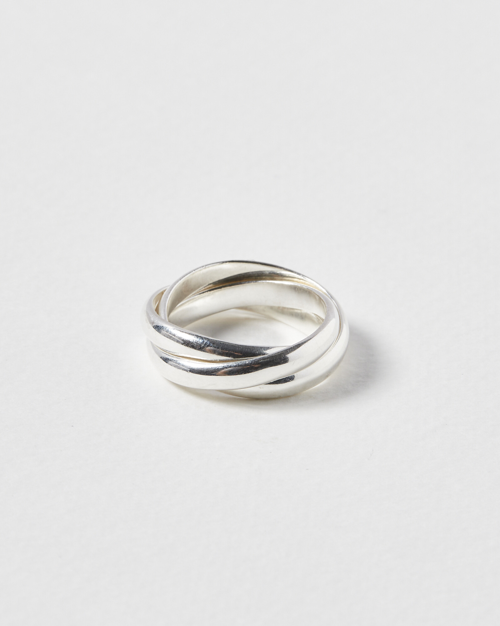 Bridget Interlinked Silver Statement Ring | Oliver Bonas