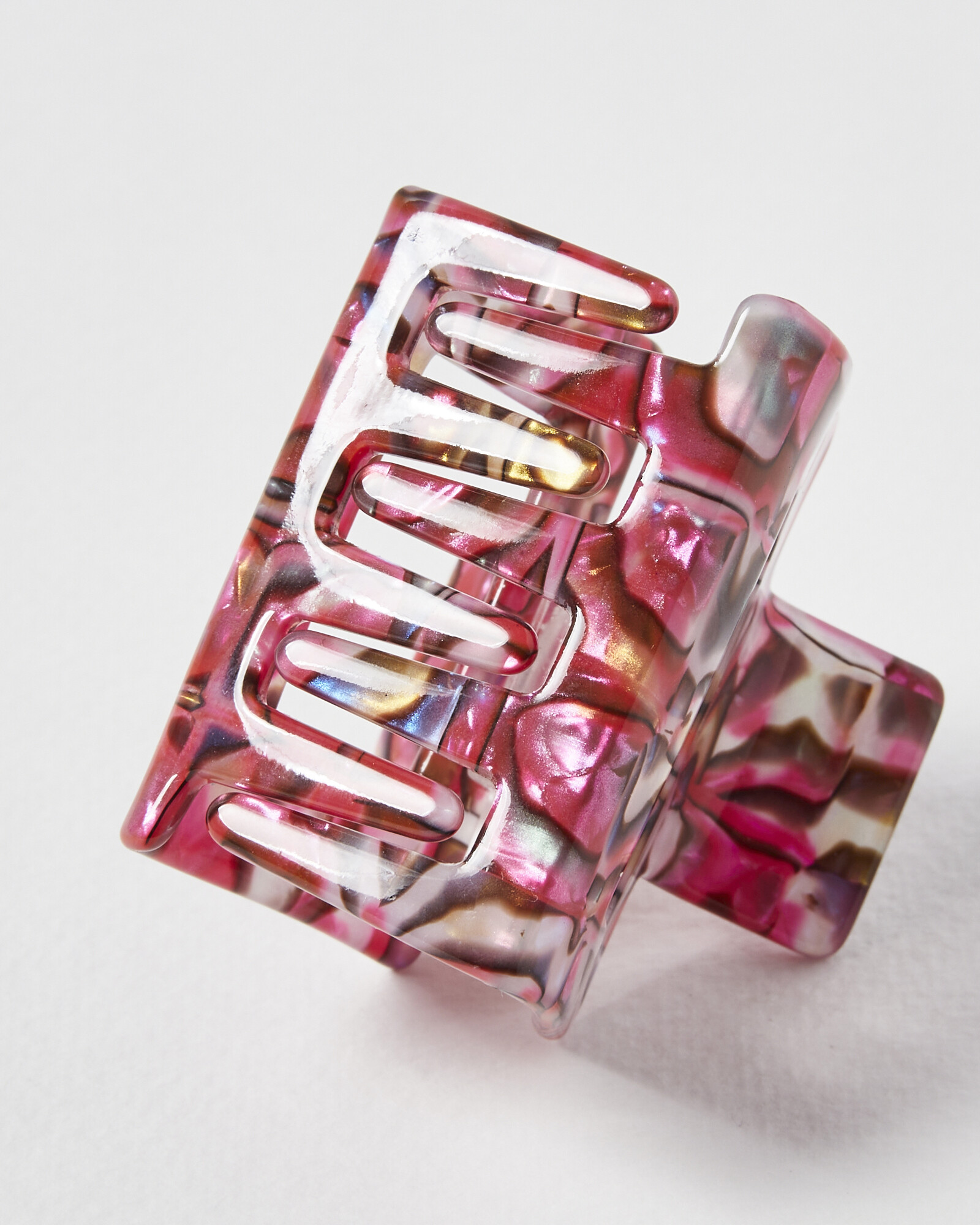 Zariah Shimmer Cut Out Pink Hair Claw Clip | Oliver Bonas