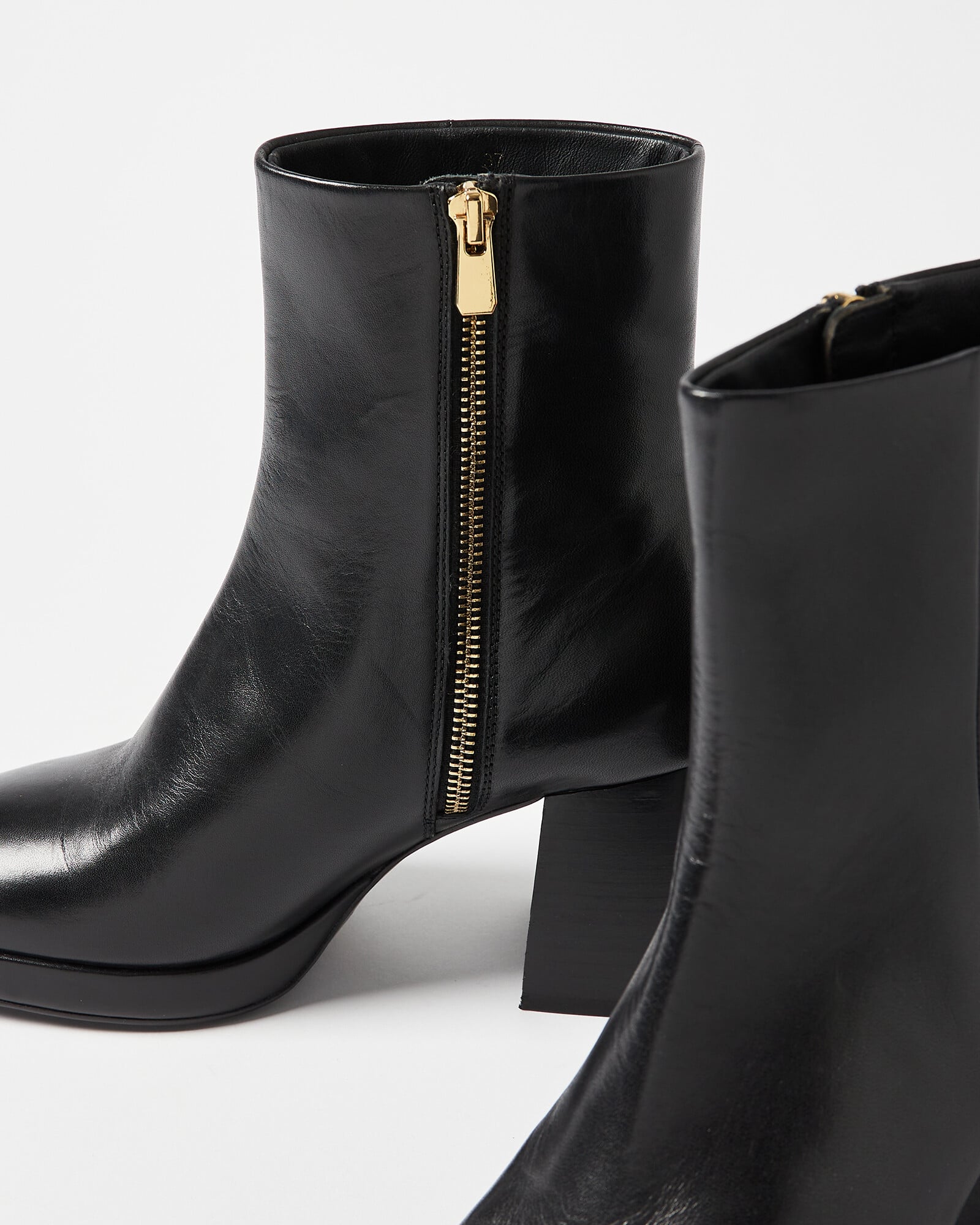Black Leather Platform Heel Boot | Oliver Bonas