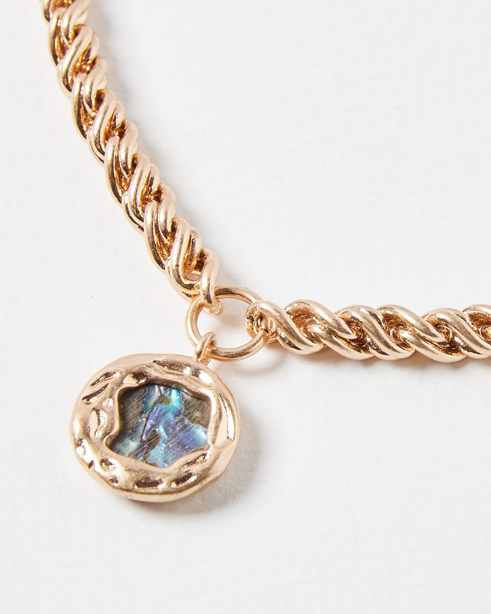 Arlo Shell Inlay Chunky Pendant Necklace | Oliver Bonas
