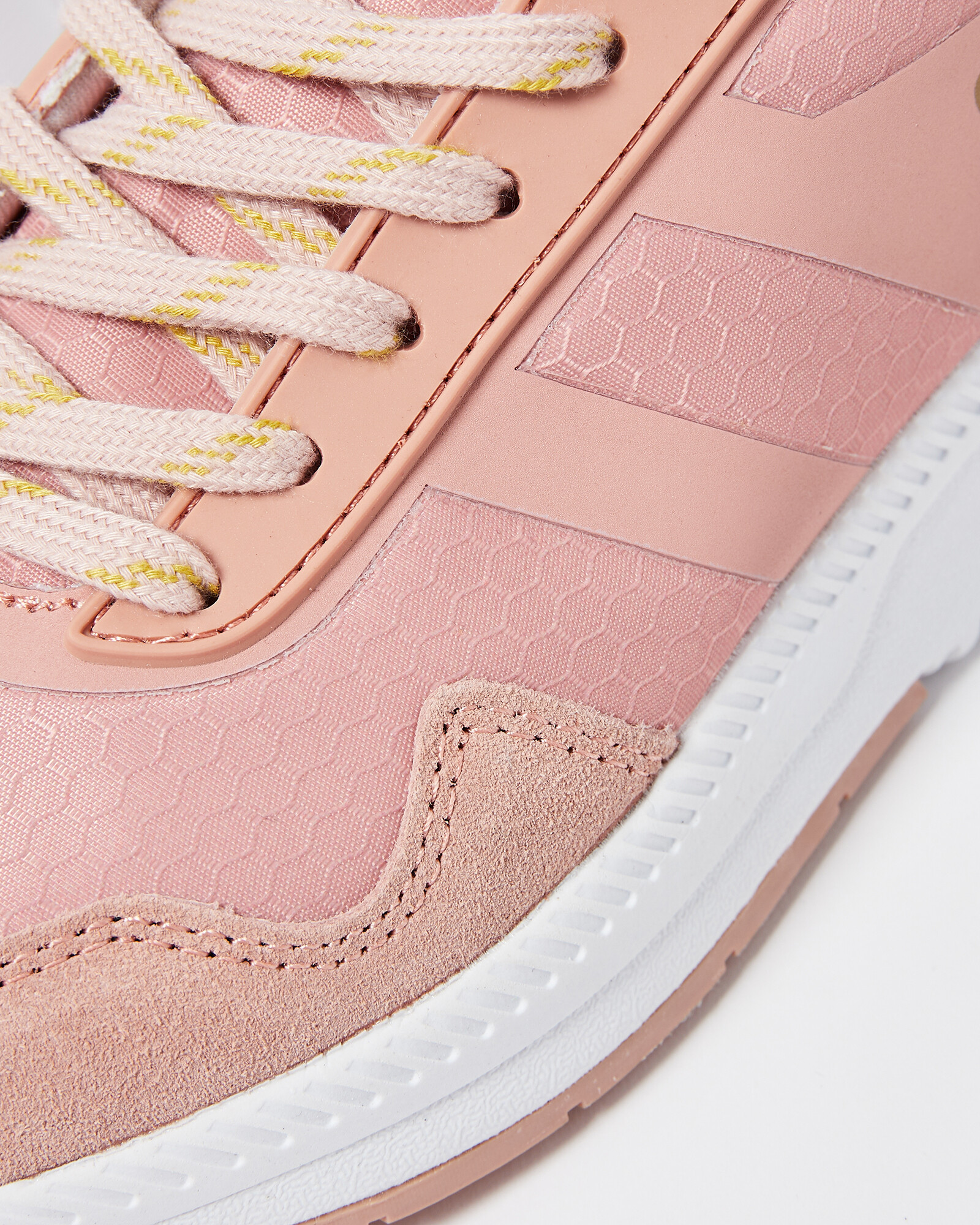 Gola Atomics Pearl Pink Trainers | Oliver Bonas