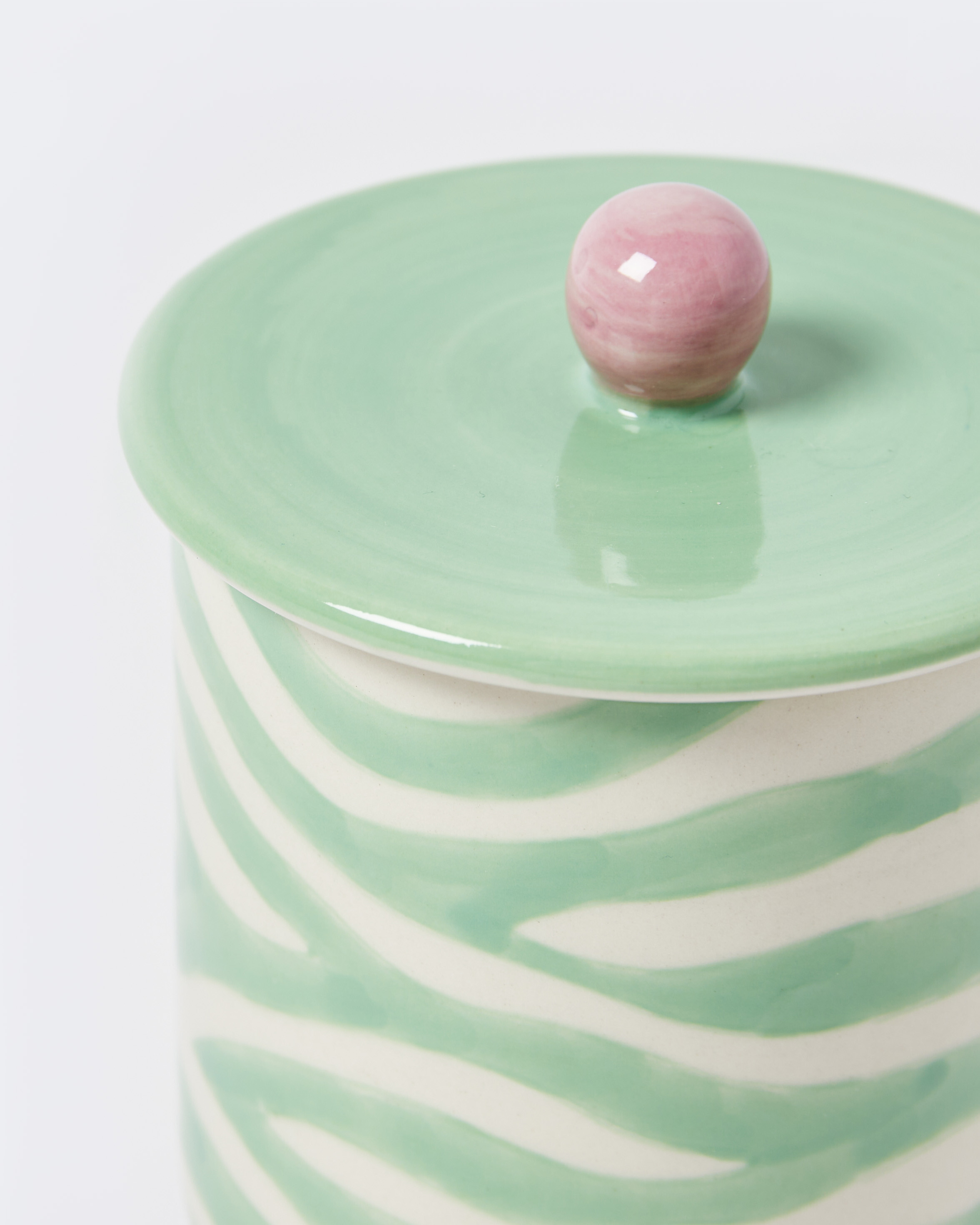 Ria Green Ceramic Bathroom Pot | Oliver Bonas