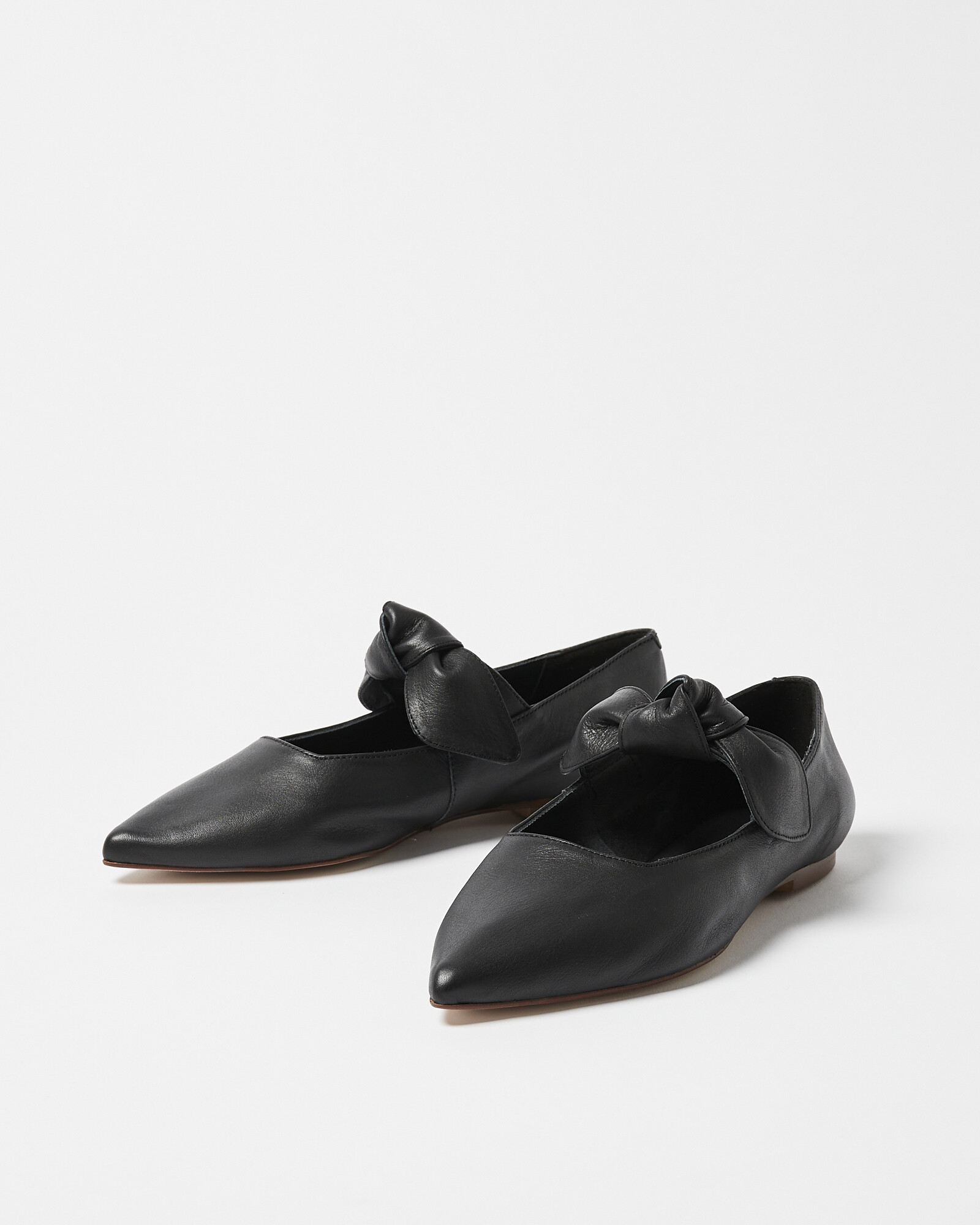 Alohas Fossil Black Leather Ballet Flats | Oliver Bonas