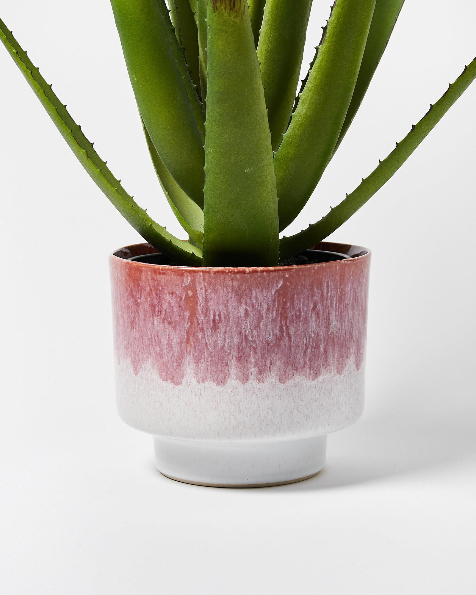 Ari Plant Pots | Oliver Bonas