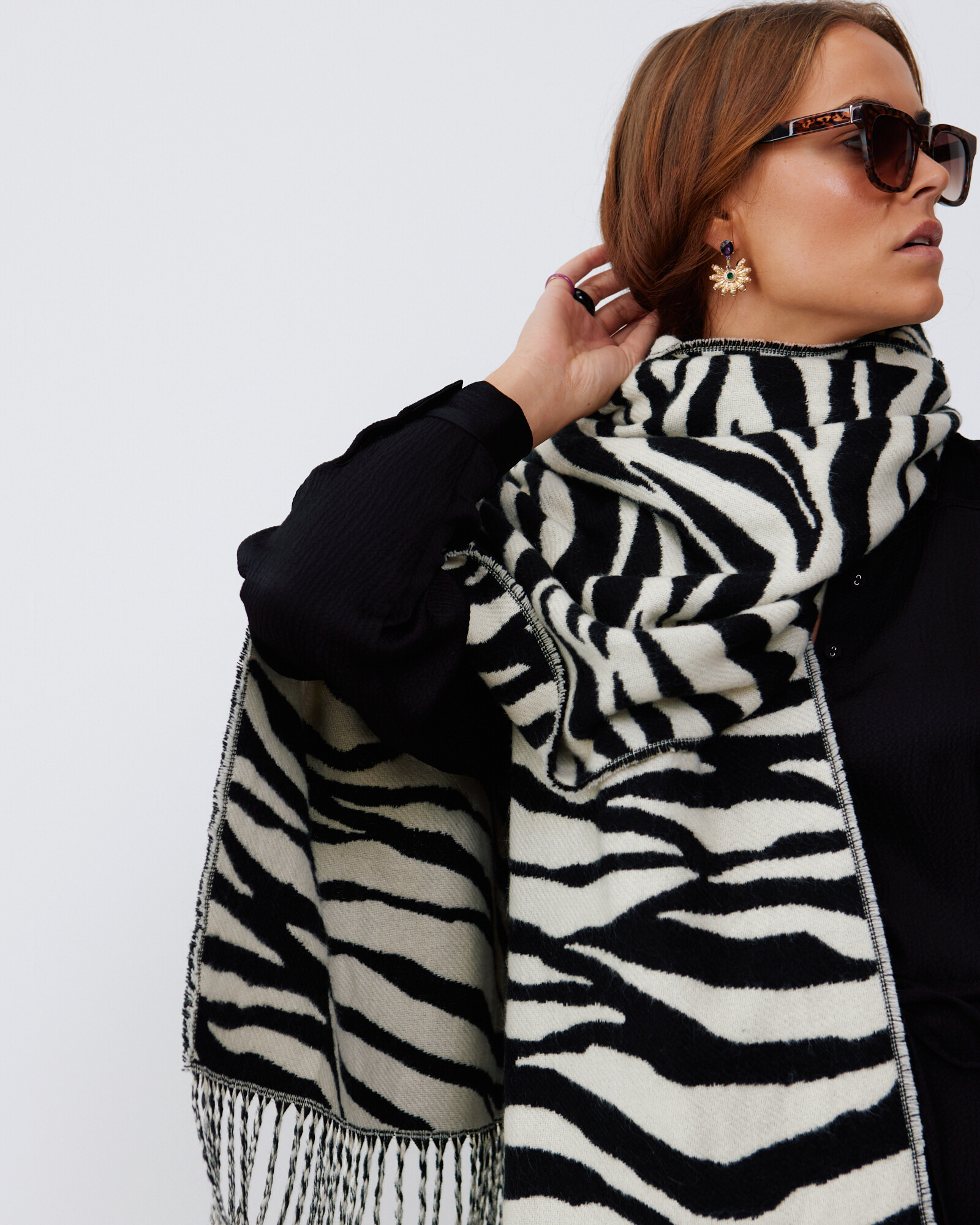 Zebra Jacquard Monochrome Midweight Scarf | Oliver Bonas