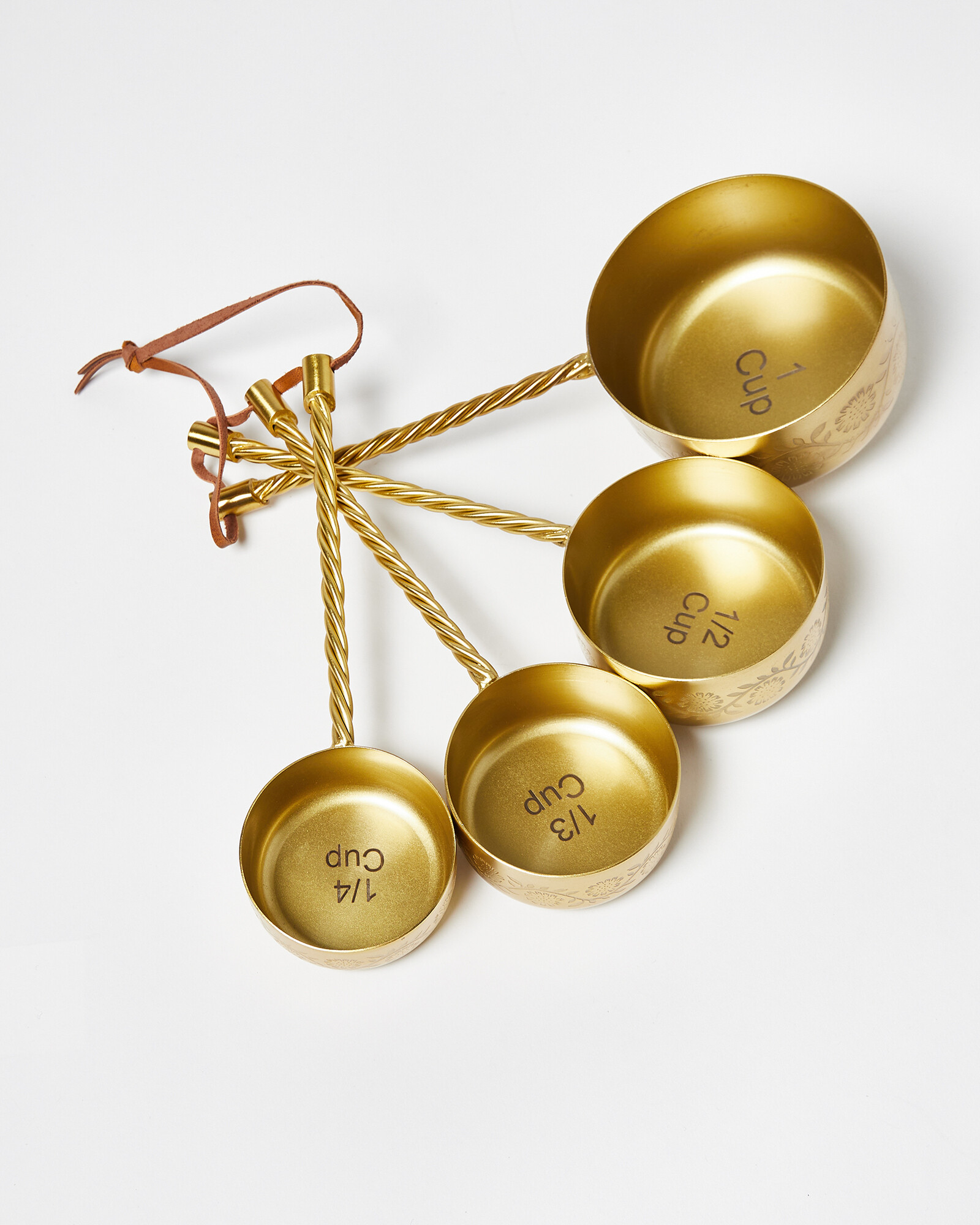Etched Flower Gold Measuring Cups | Oliver Bonas