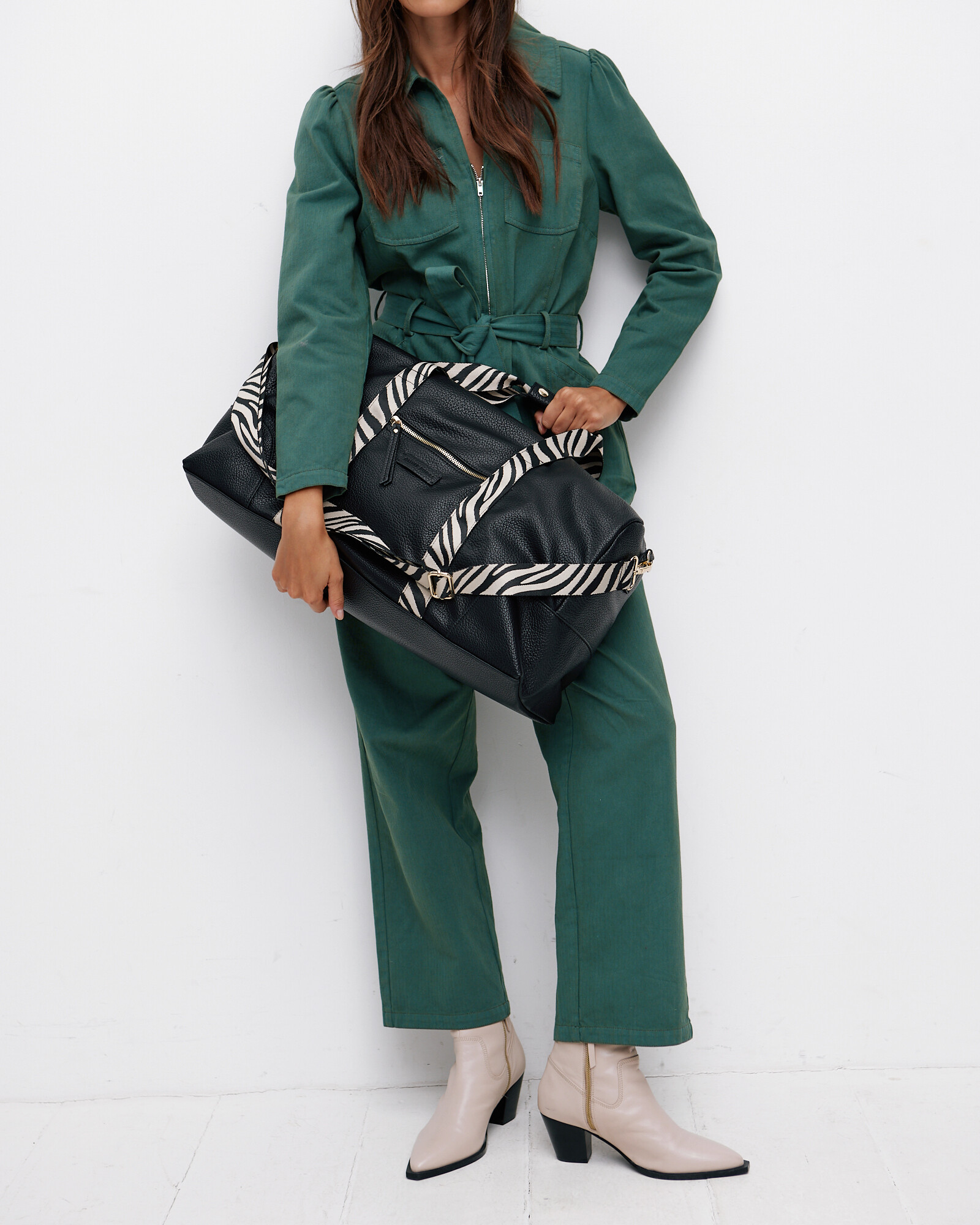 Hattie Black Zebra Weekend Bag | Oliver Bonas