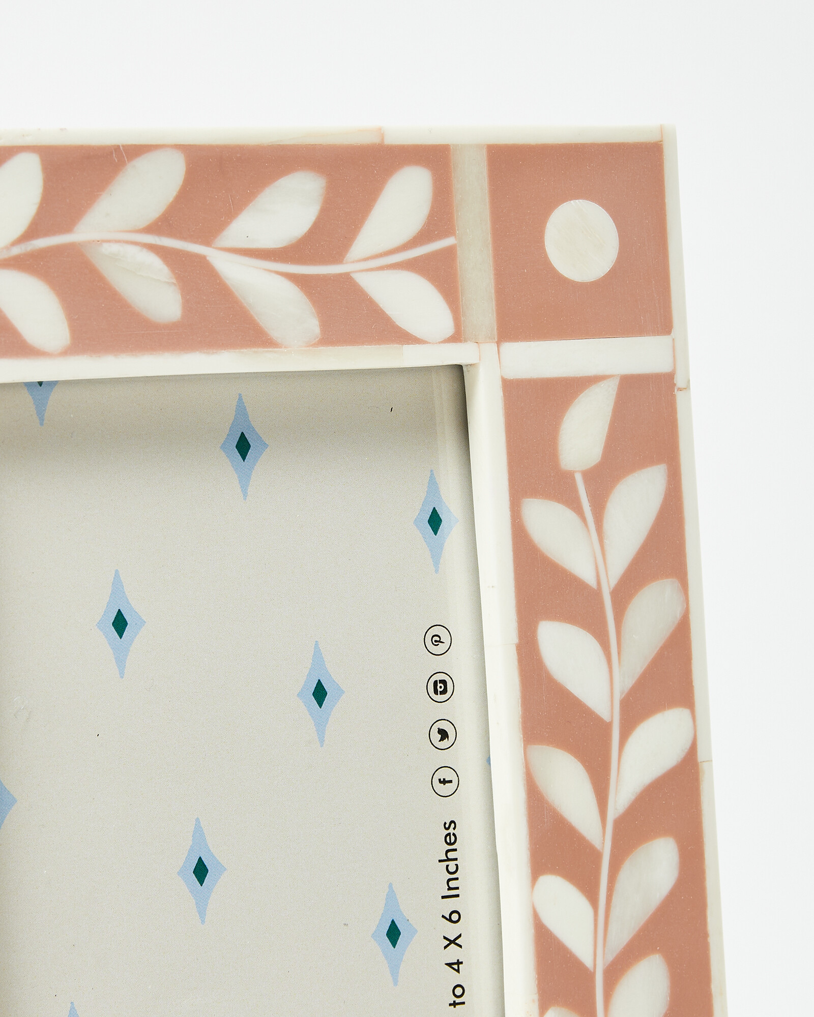 Ivy Pink Photo Frame 6x4" | Oliver Bonas