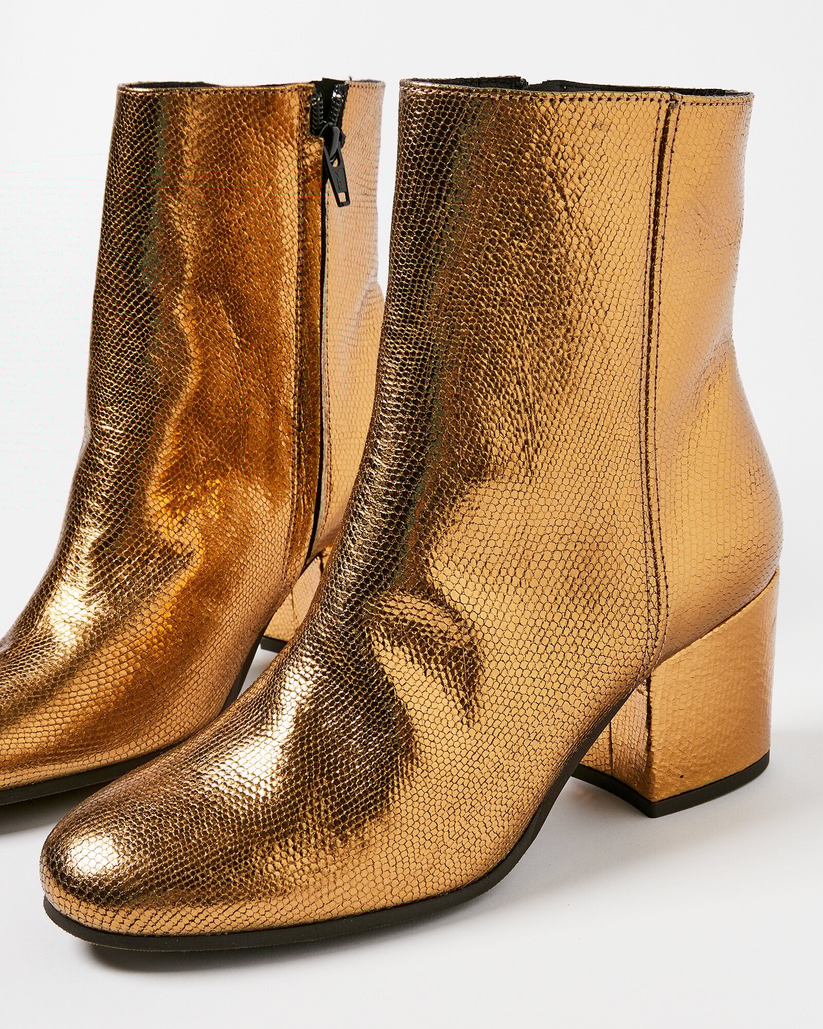 Esska Rasa Dark Gold Leather Heeled Boots | Oliver Bonas