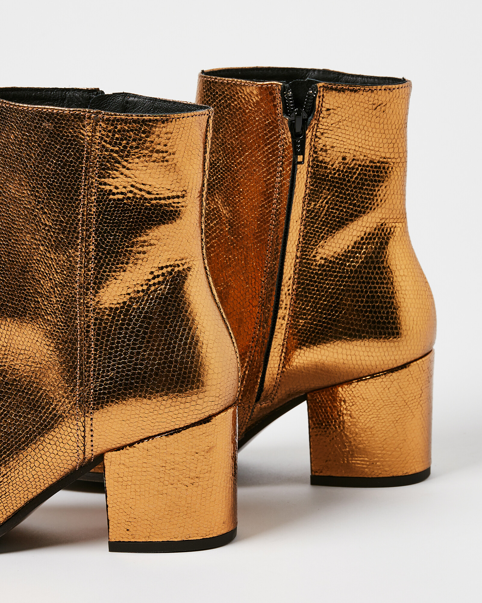 Esska Rasa Dark Gold Leather Heeled Boots | Oliver Bonas