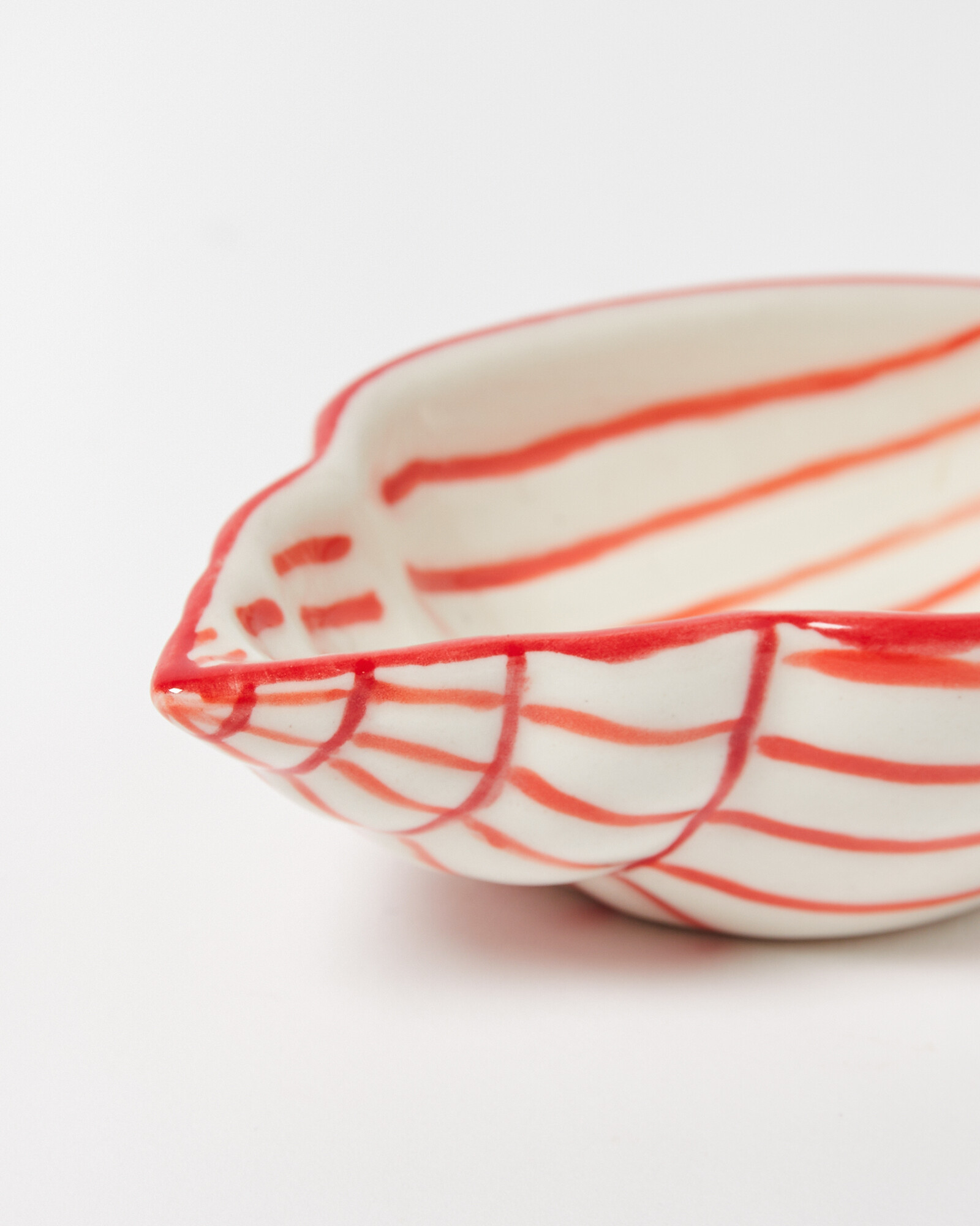 Shell White Ceramic Trinket Dish | Oliver Bonas