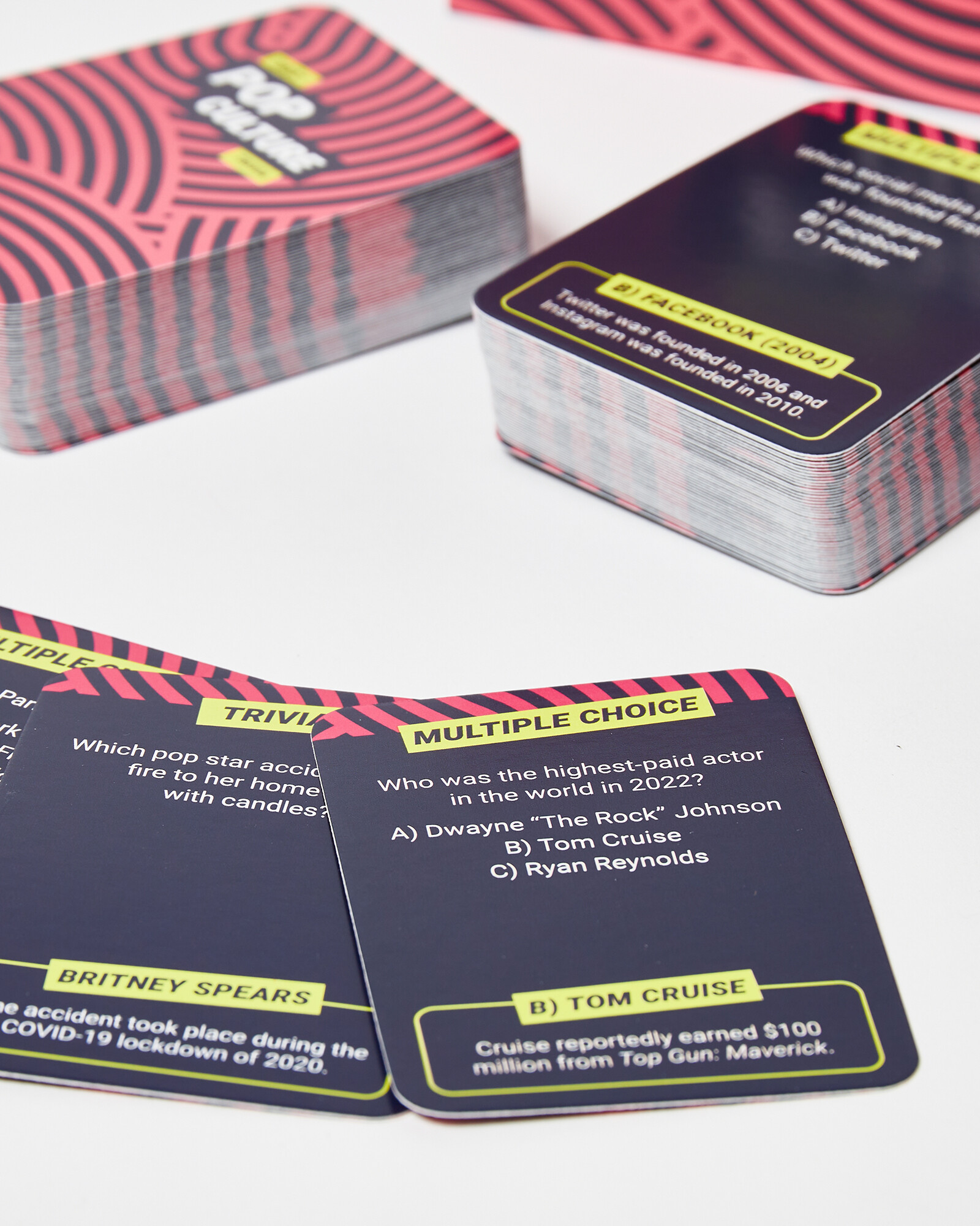 IYKYK Pop Culture Trivia Card Game | Oliver Bonas