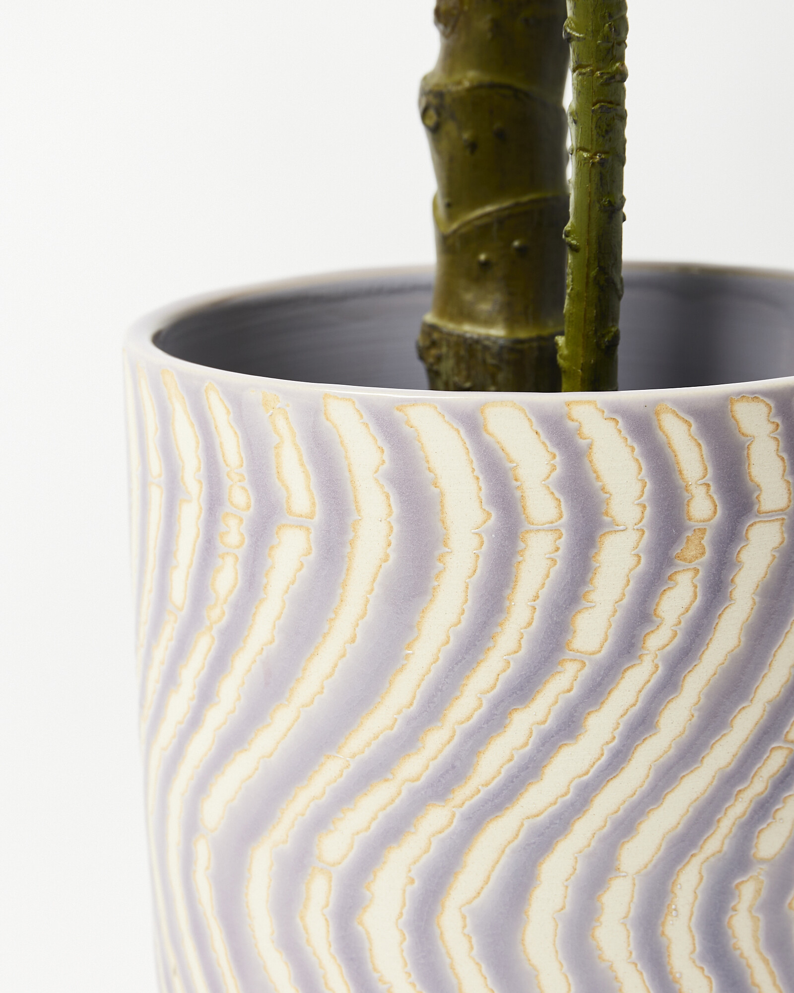 Kuori Purple Wavy Ceramic Plant Pot Large | Oliver Bonas